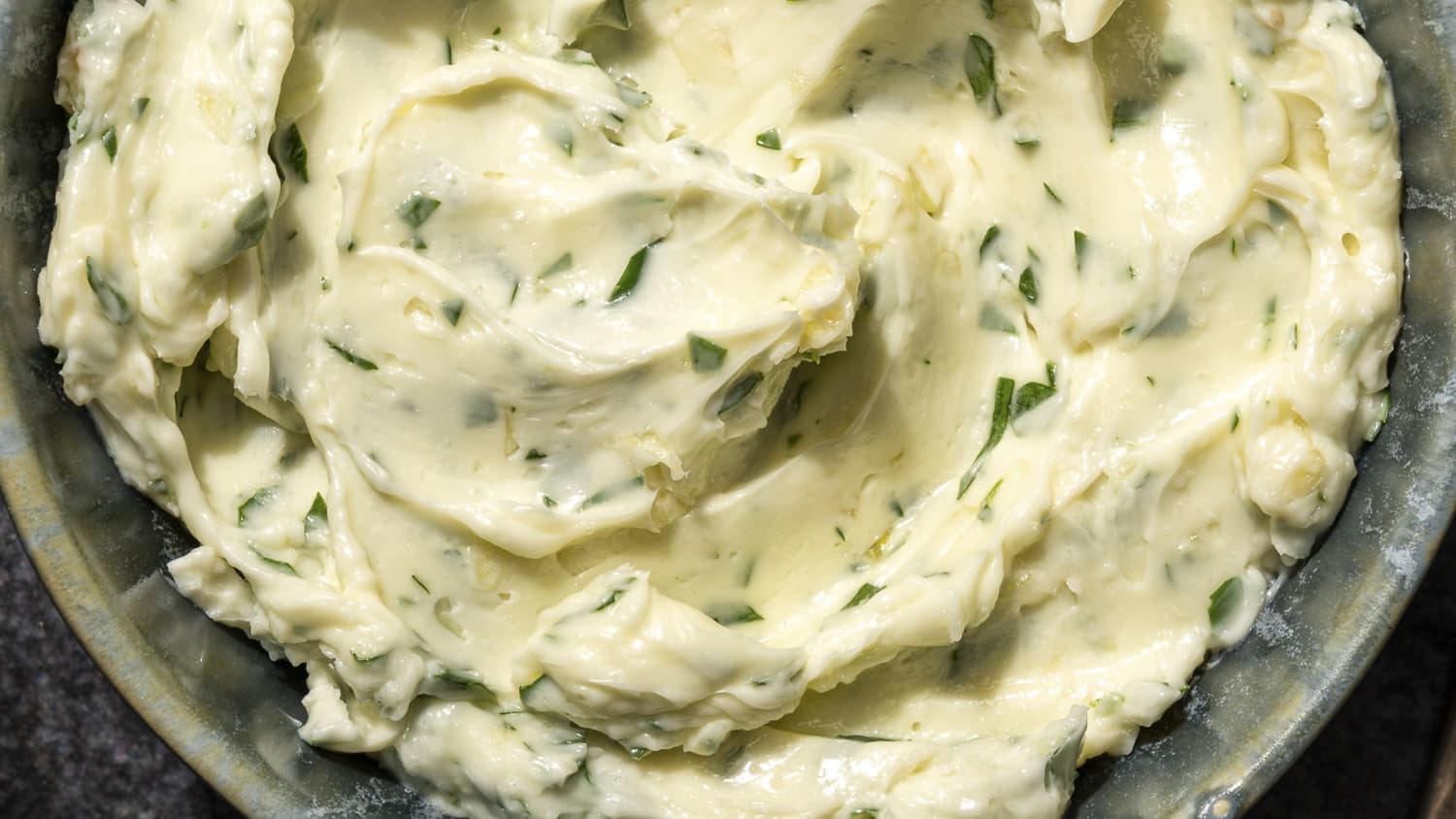 how to cook garlic with butter