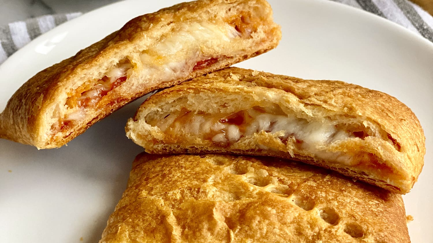 how long to cook a pizza pocket