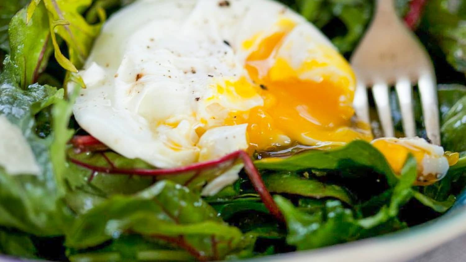 how to cook poached eggs in pods