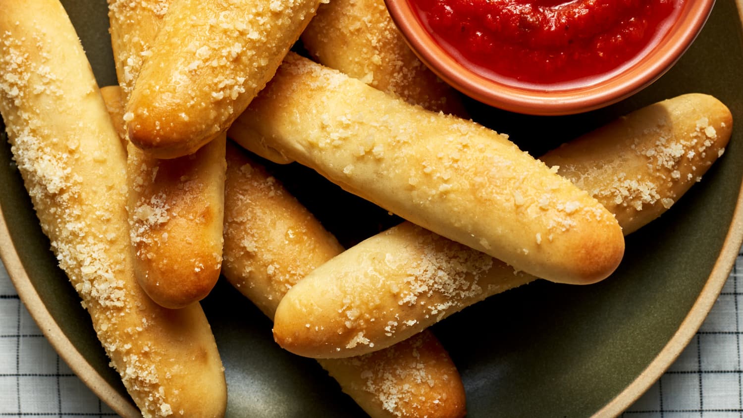 Little Caesars Breadsticks Copy Cat Little Caesar's Crazy Bread 4
