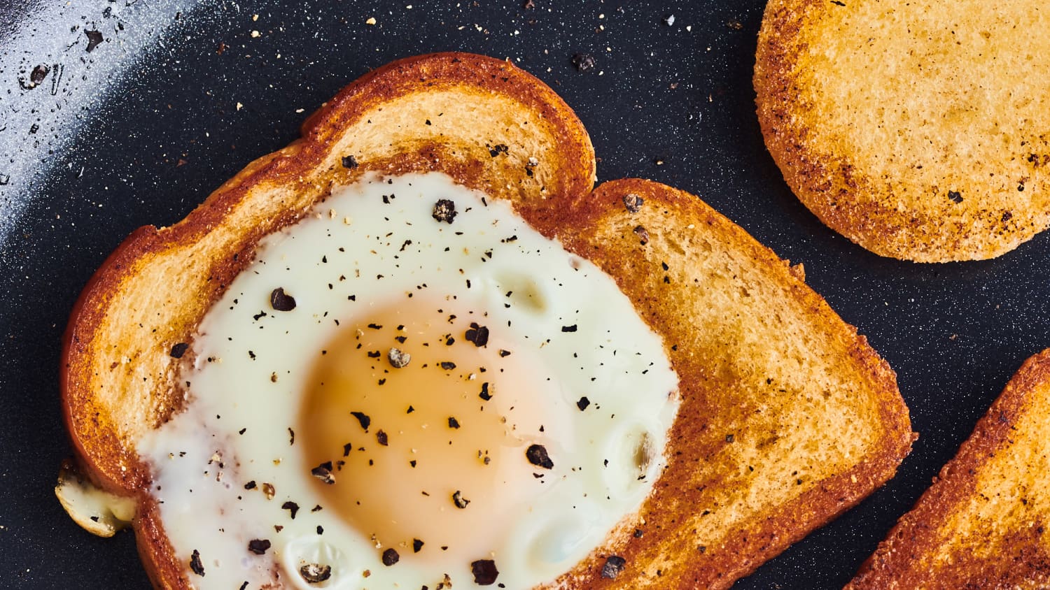 How To Cook An Egg In A Hole