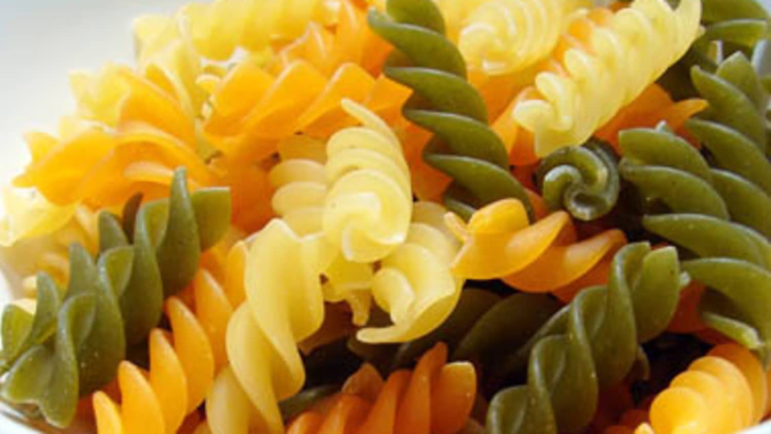 Colorful Macaroni Rainbow Spaghetti Is Officially The Most Fun Dinner