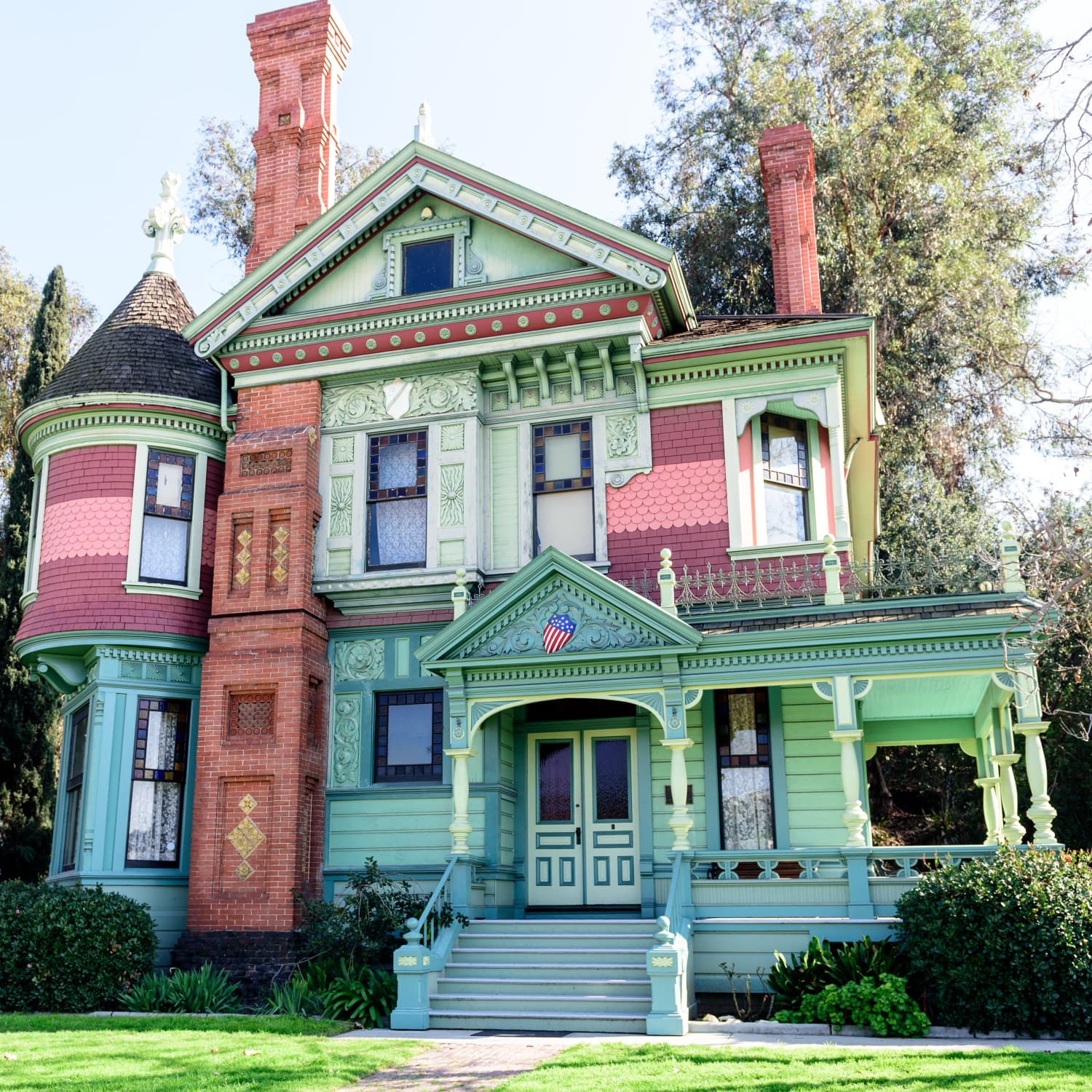 Cute Victorian Houses