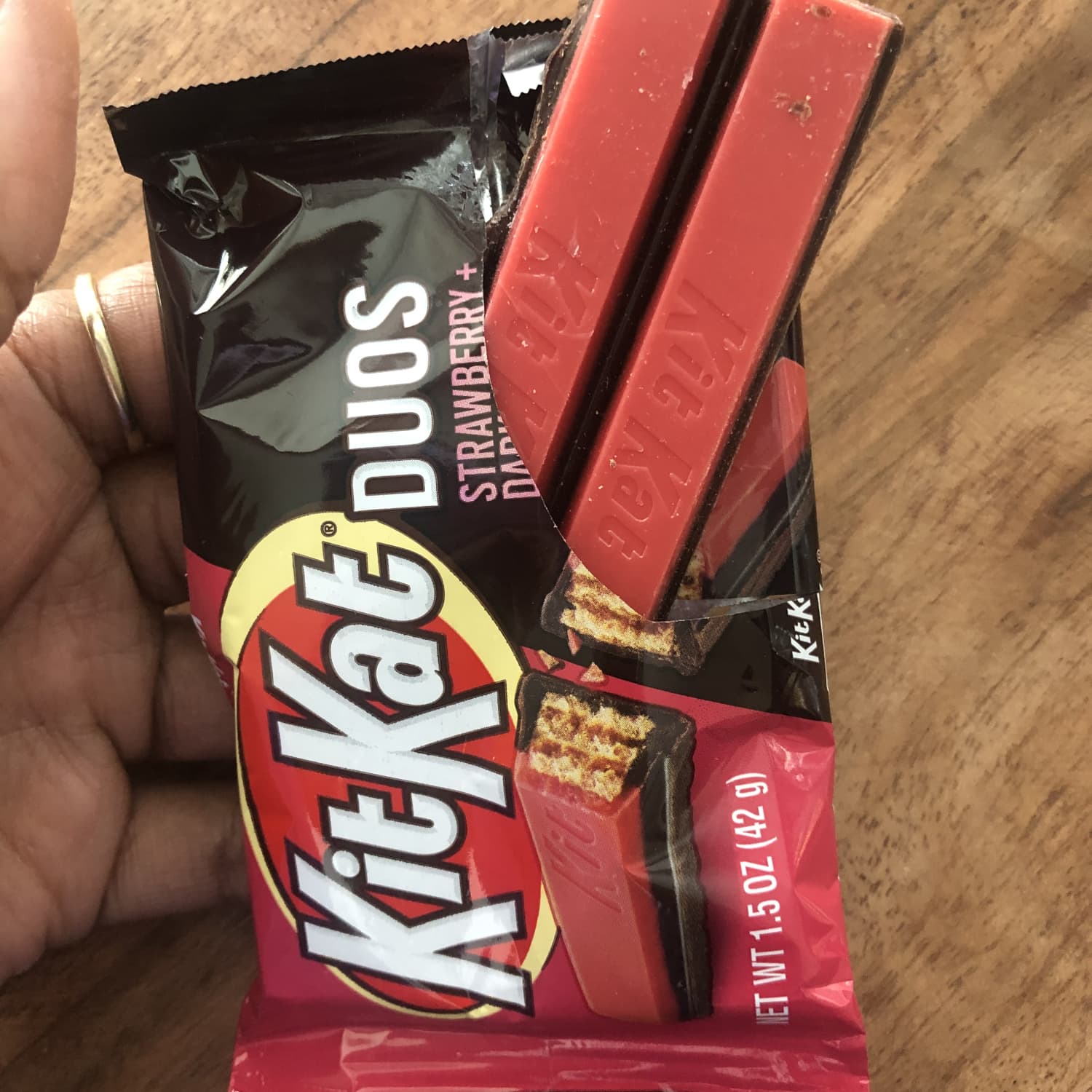 kitkat strawberry