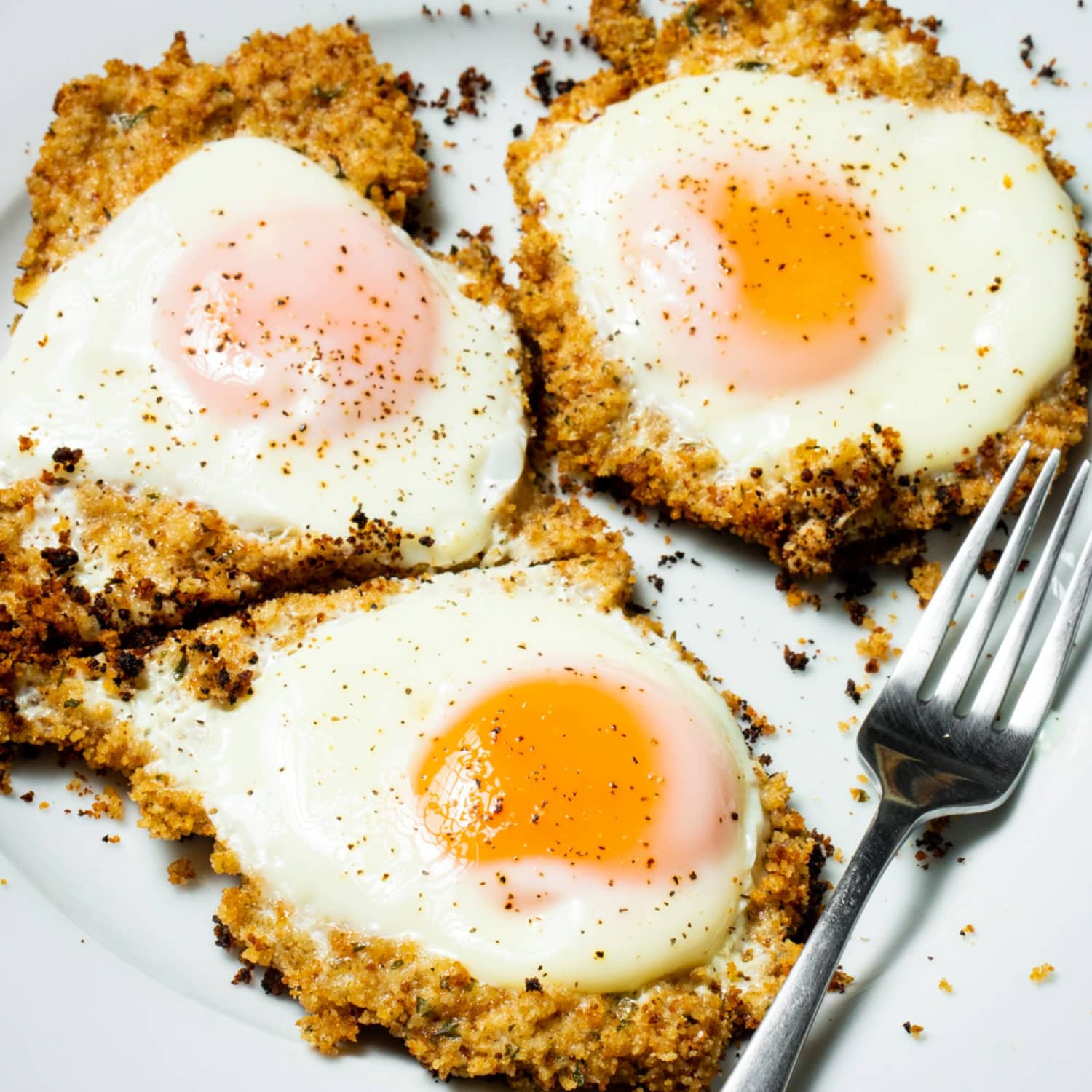 how to fry eggs with bread