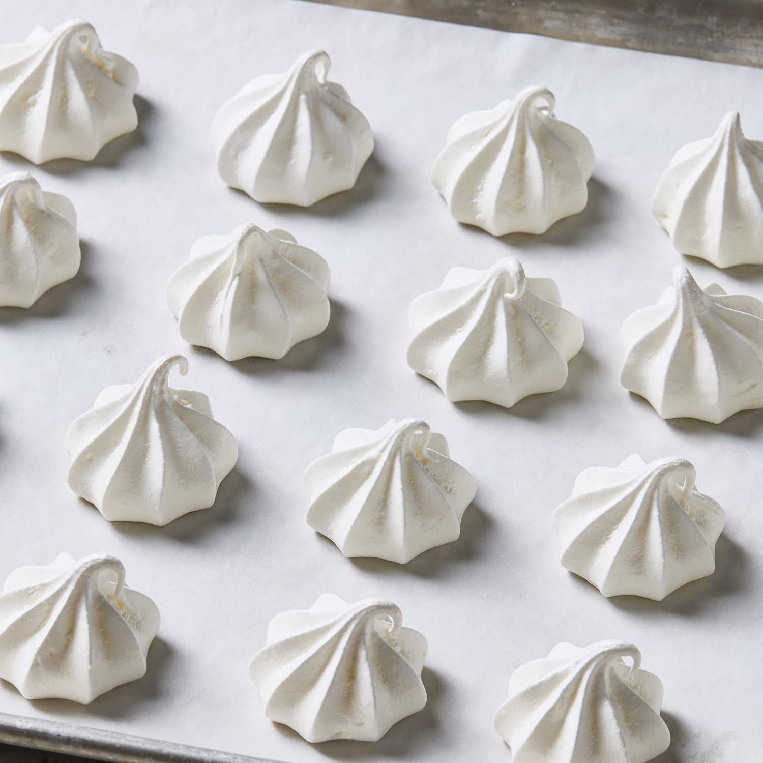 how do you make vanilla meringue cookies