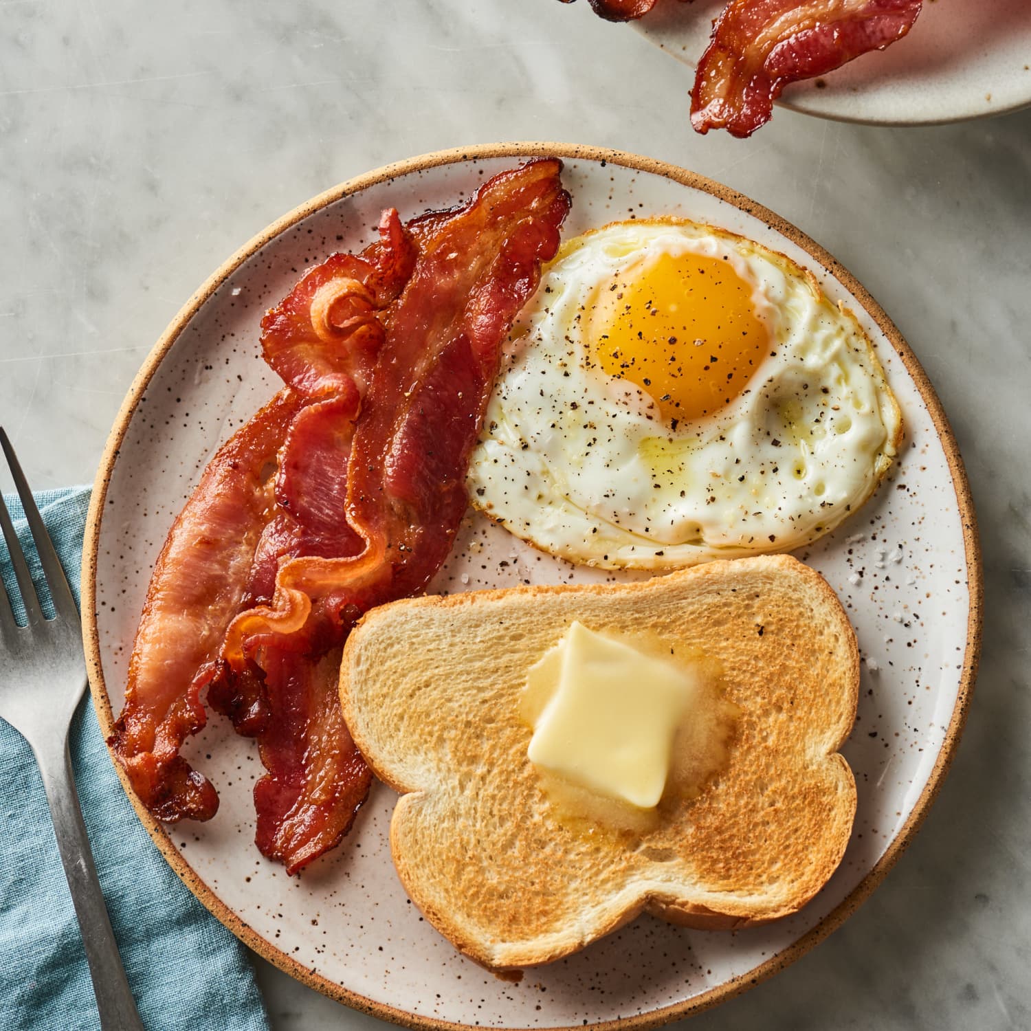 how to cook an egg in bacon grease