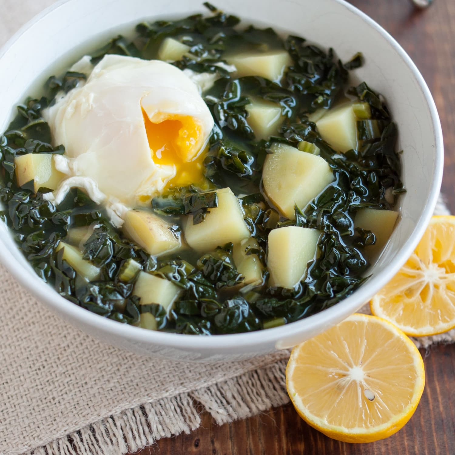 how to cook an egg in a soup