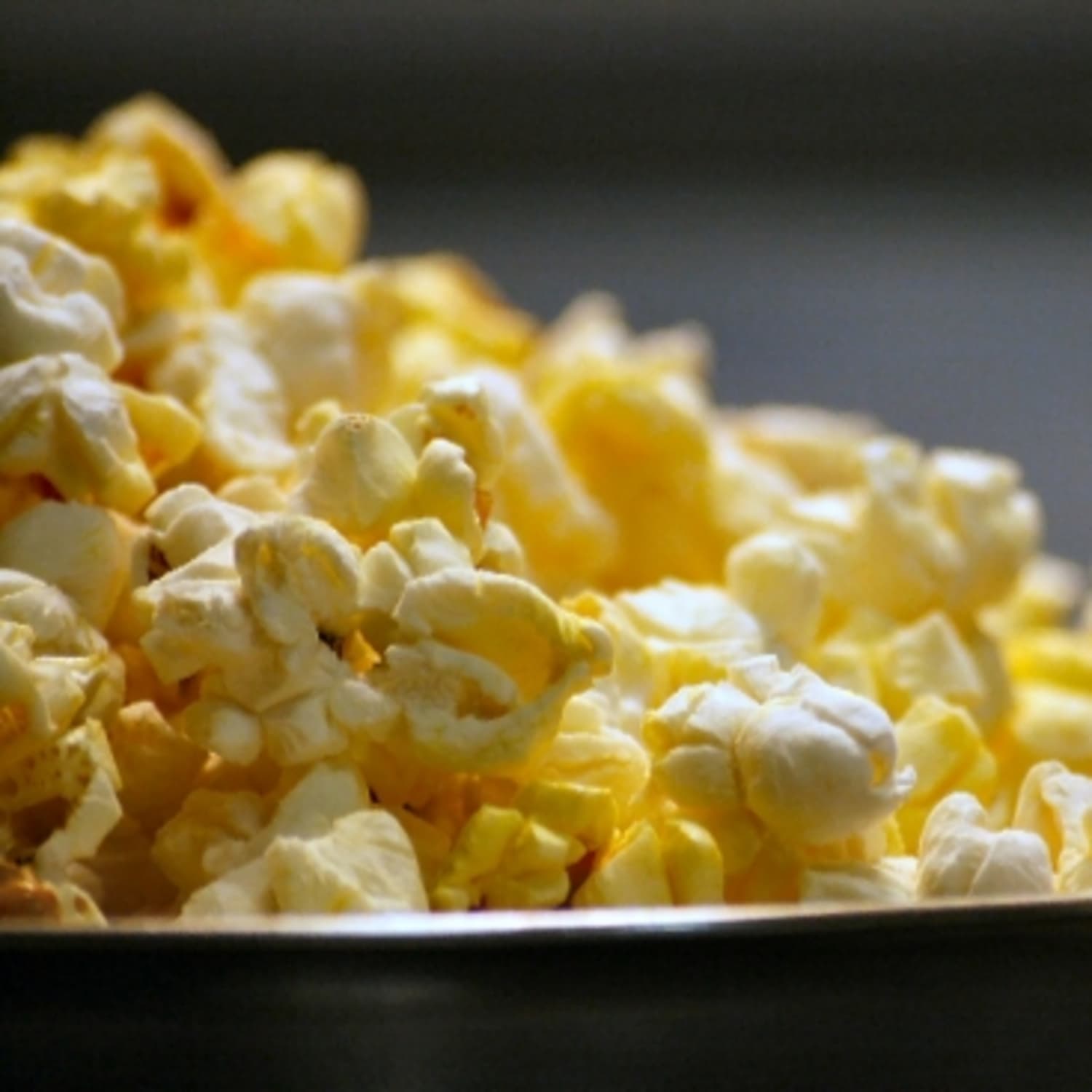 how to pop buttery popcorn