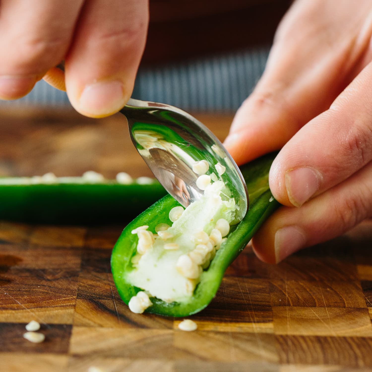 How To Cut A Green Pepper Properly