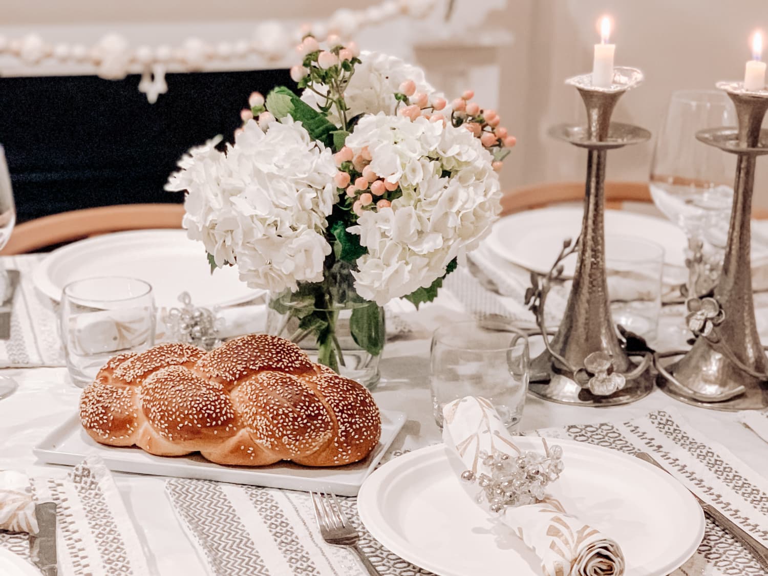 shabbat table decor