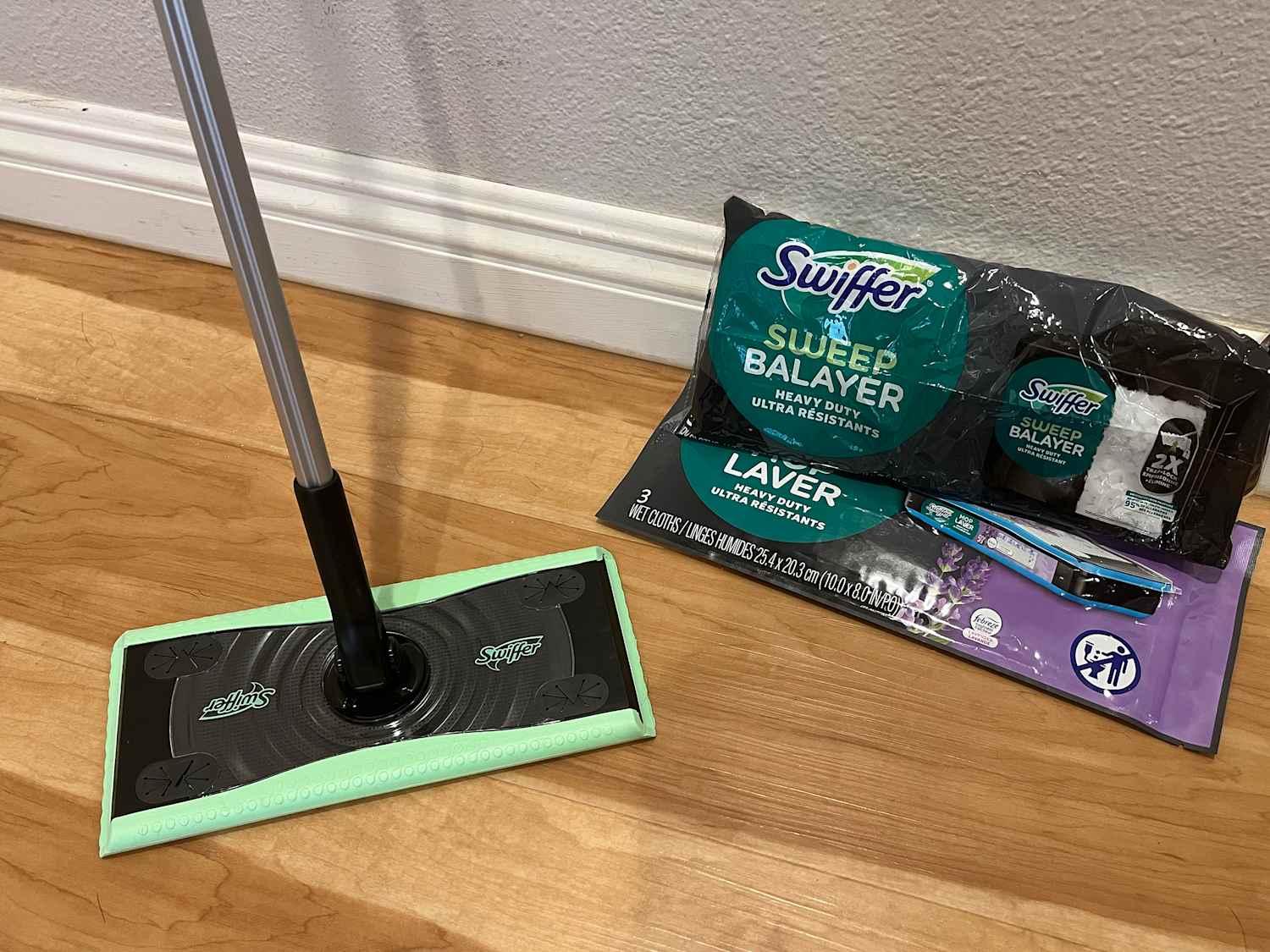 swiffer sweeper logo