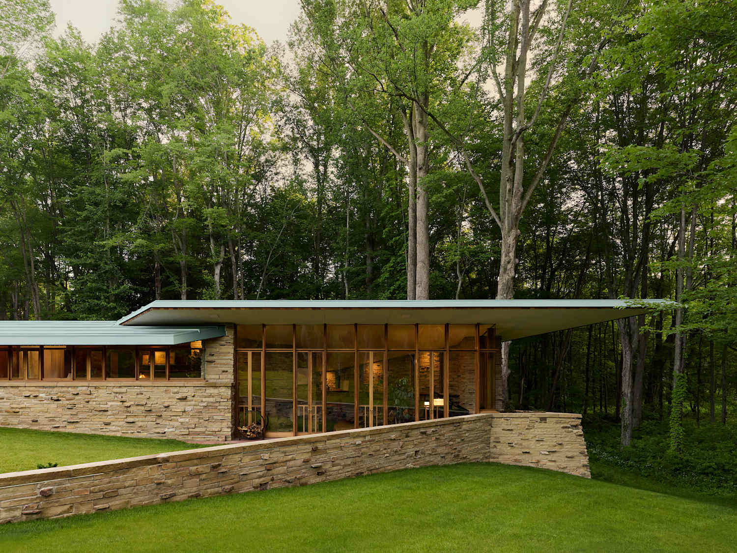 flo progressive house