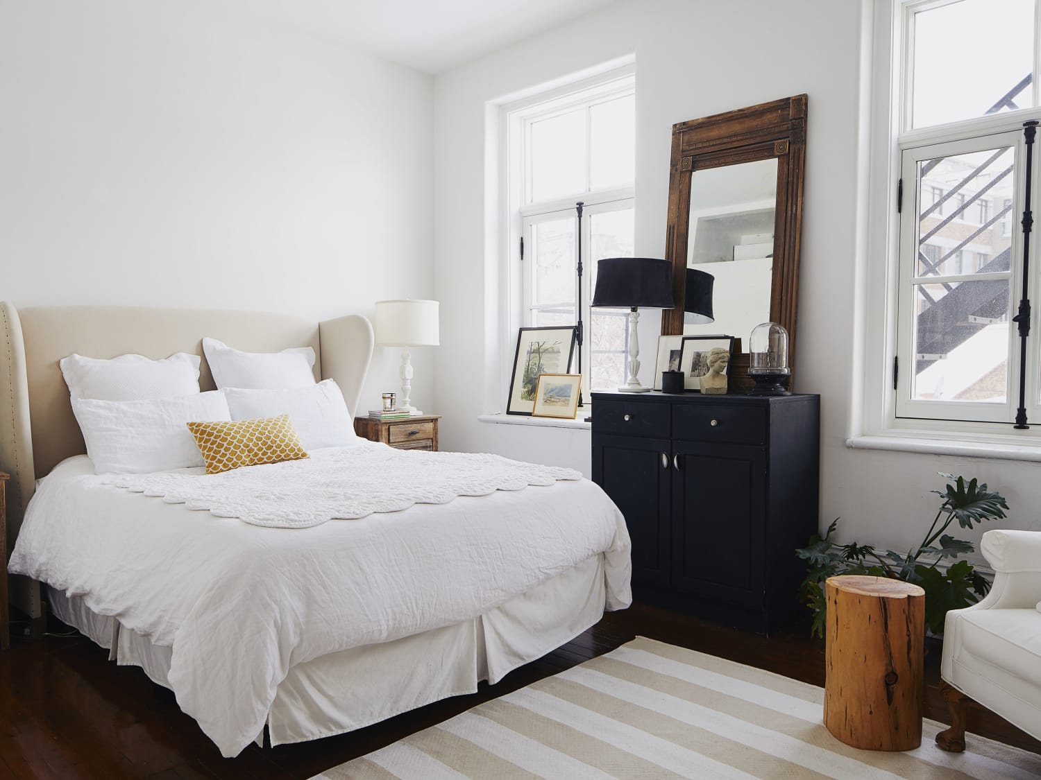 How To Design A Room Around A Black Bed | atelier-yuwa.ciao.jp