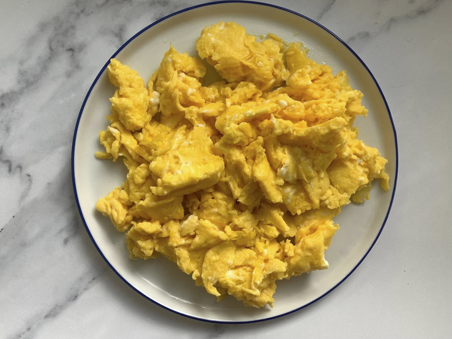 how to make eggs yellow