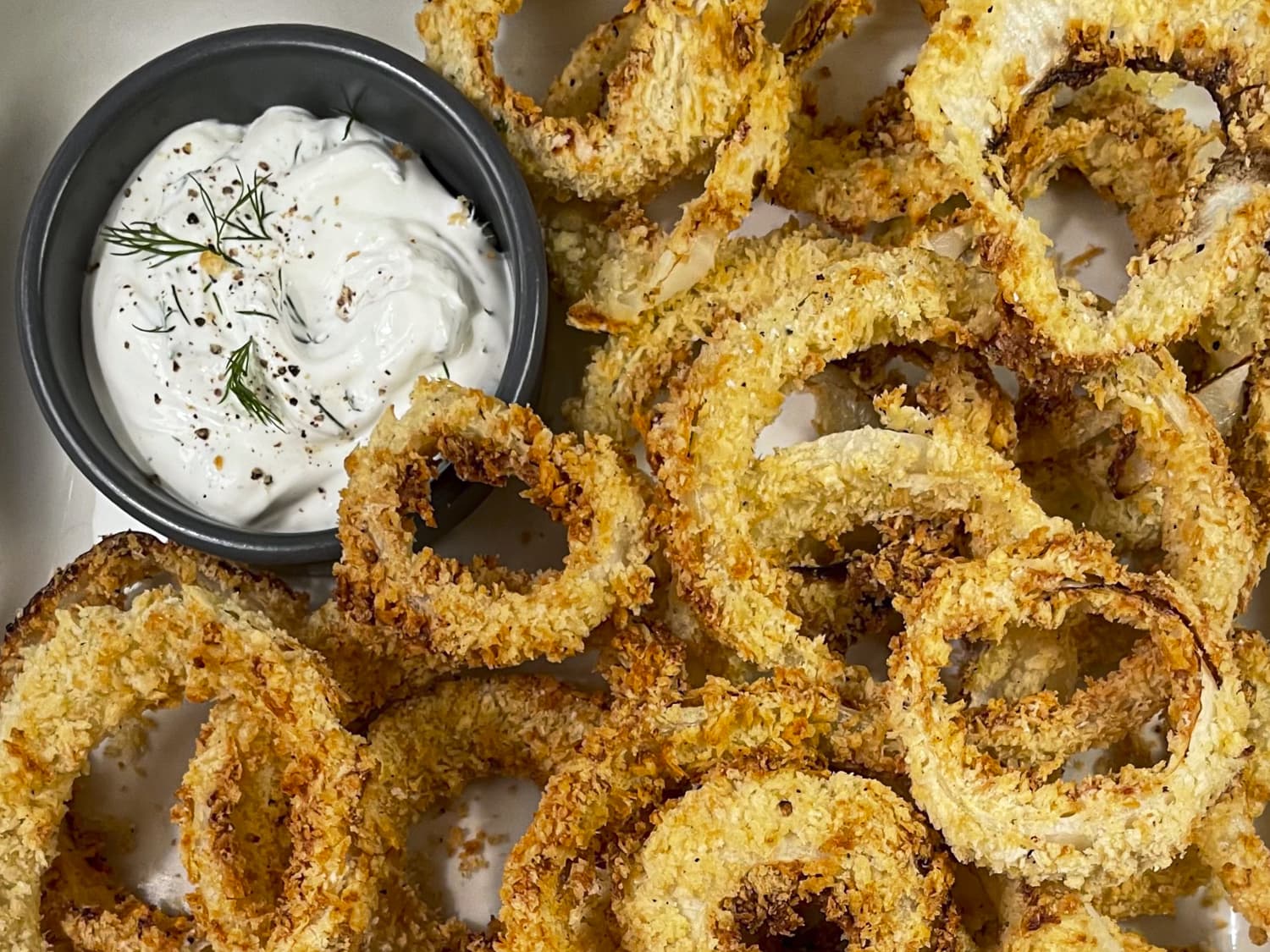 how to air fry onion rings