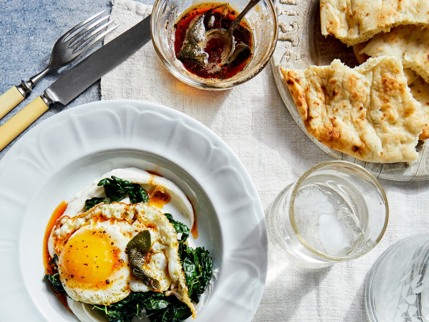 how to cook fried eggs with butter