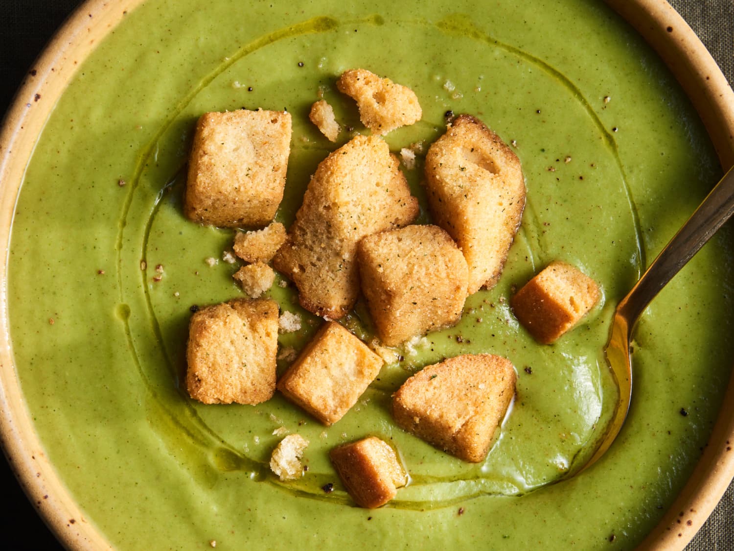 how to cook vegetarian broccoli soup