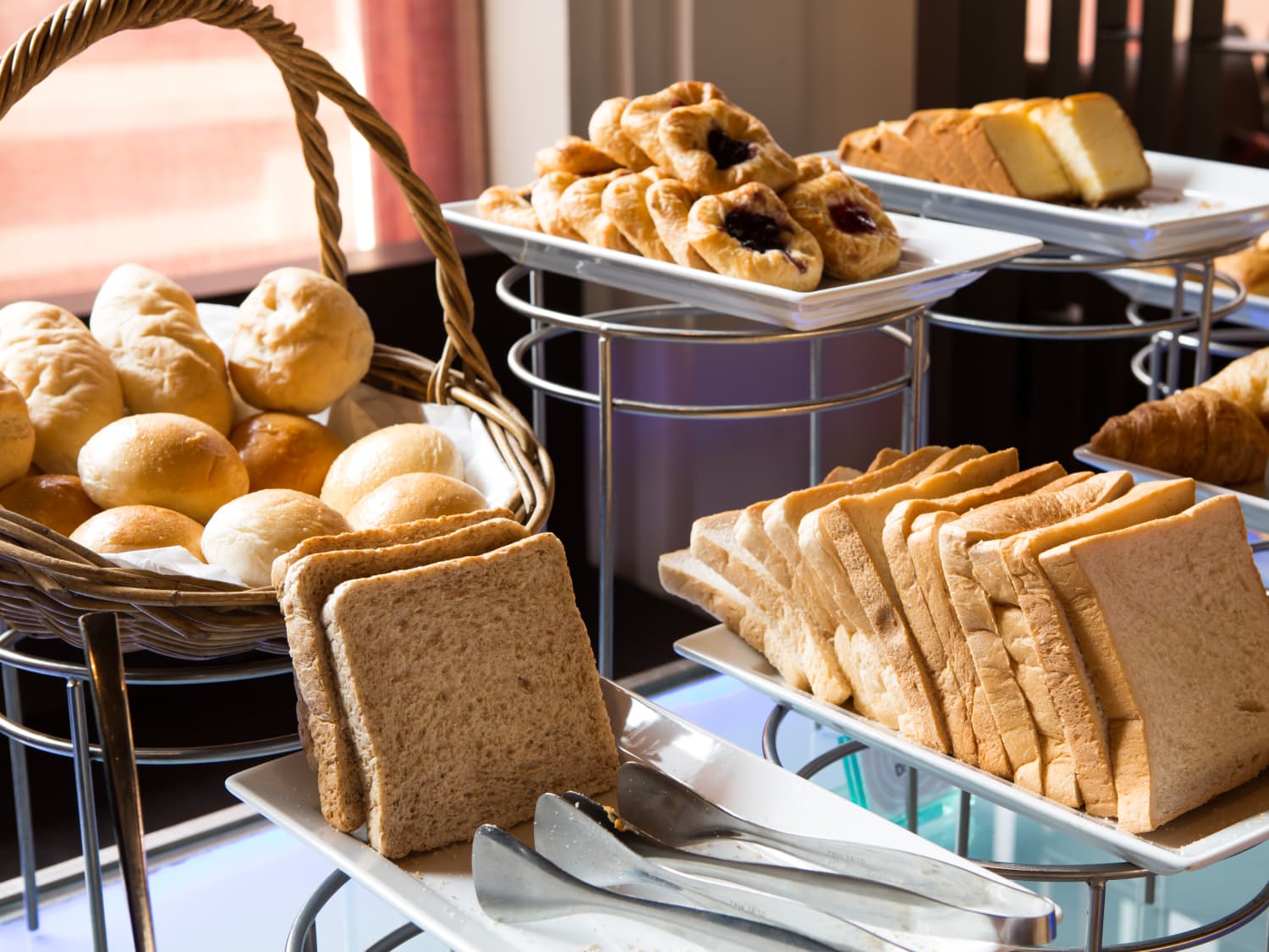 continental breakfast setup layout