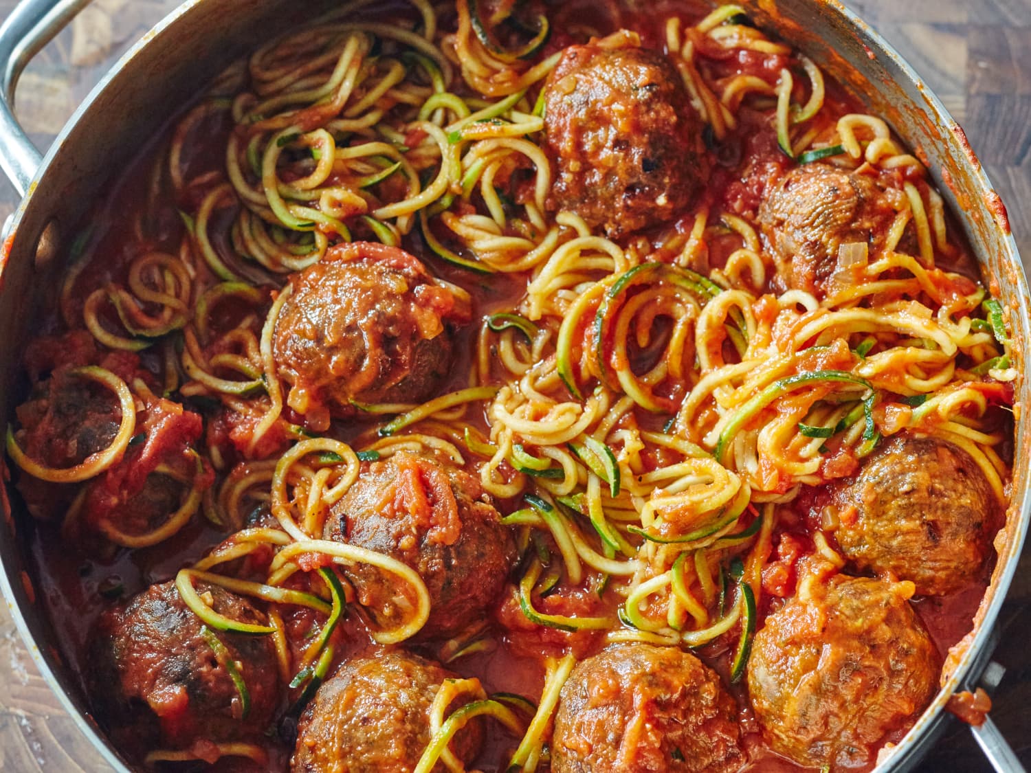 how to cook zucchini noodles and meatballs