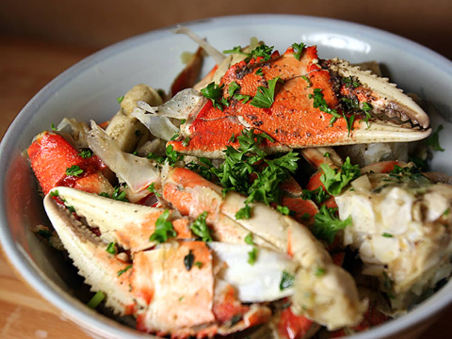 how to cook garlic crab legs