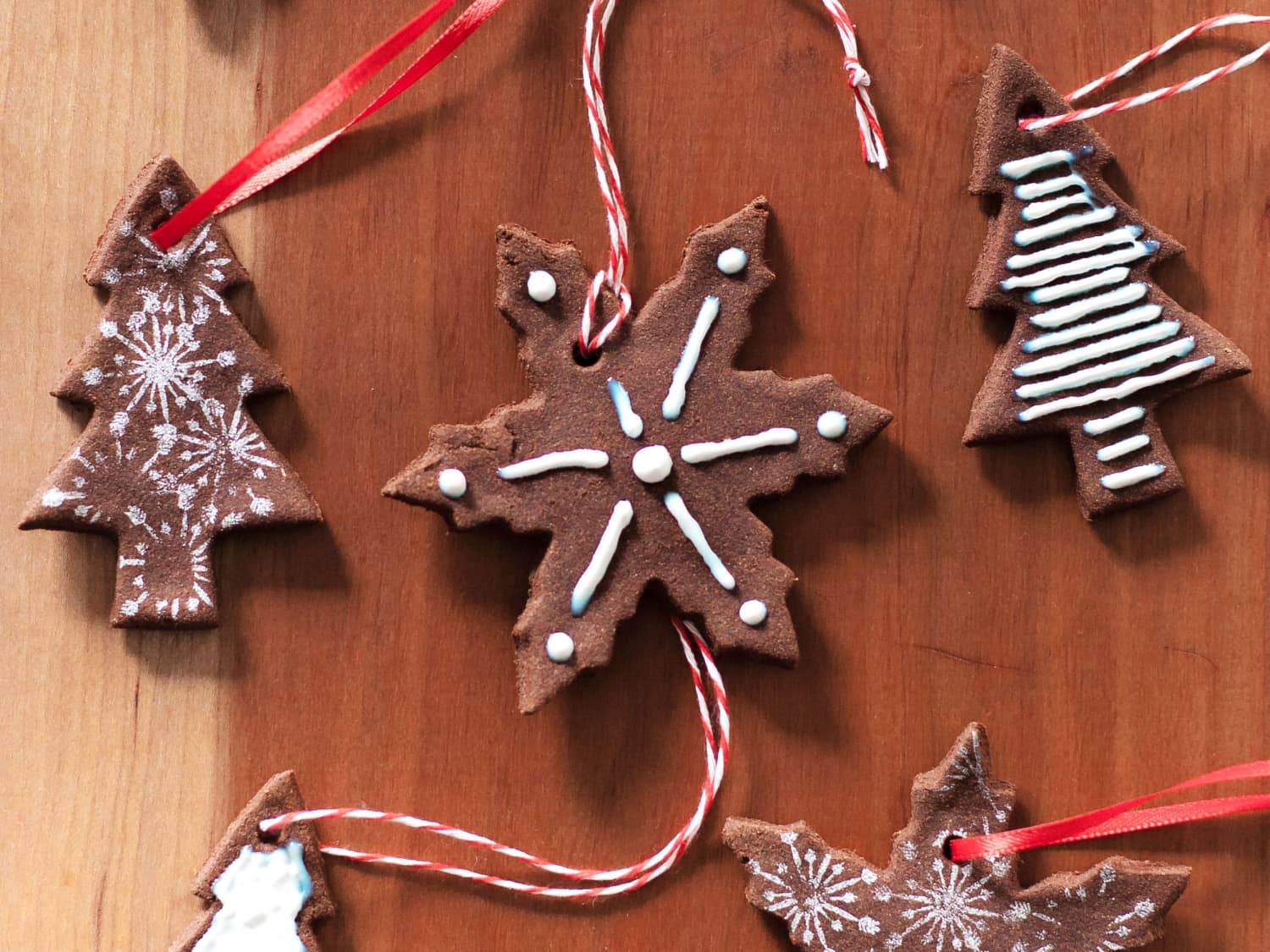 how to make gingerbread ornaments with glue