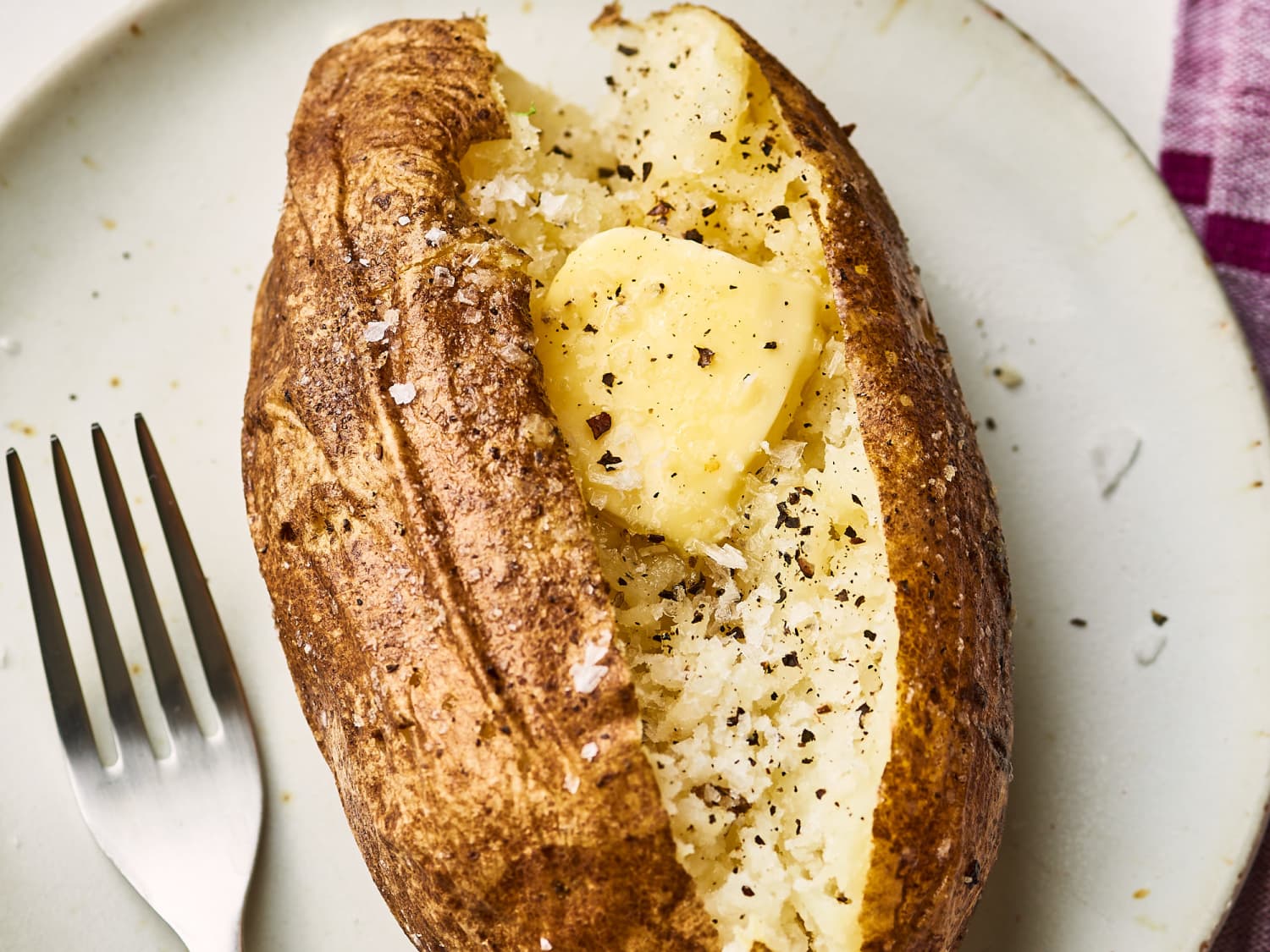 how to cook a potatoes in microwave