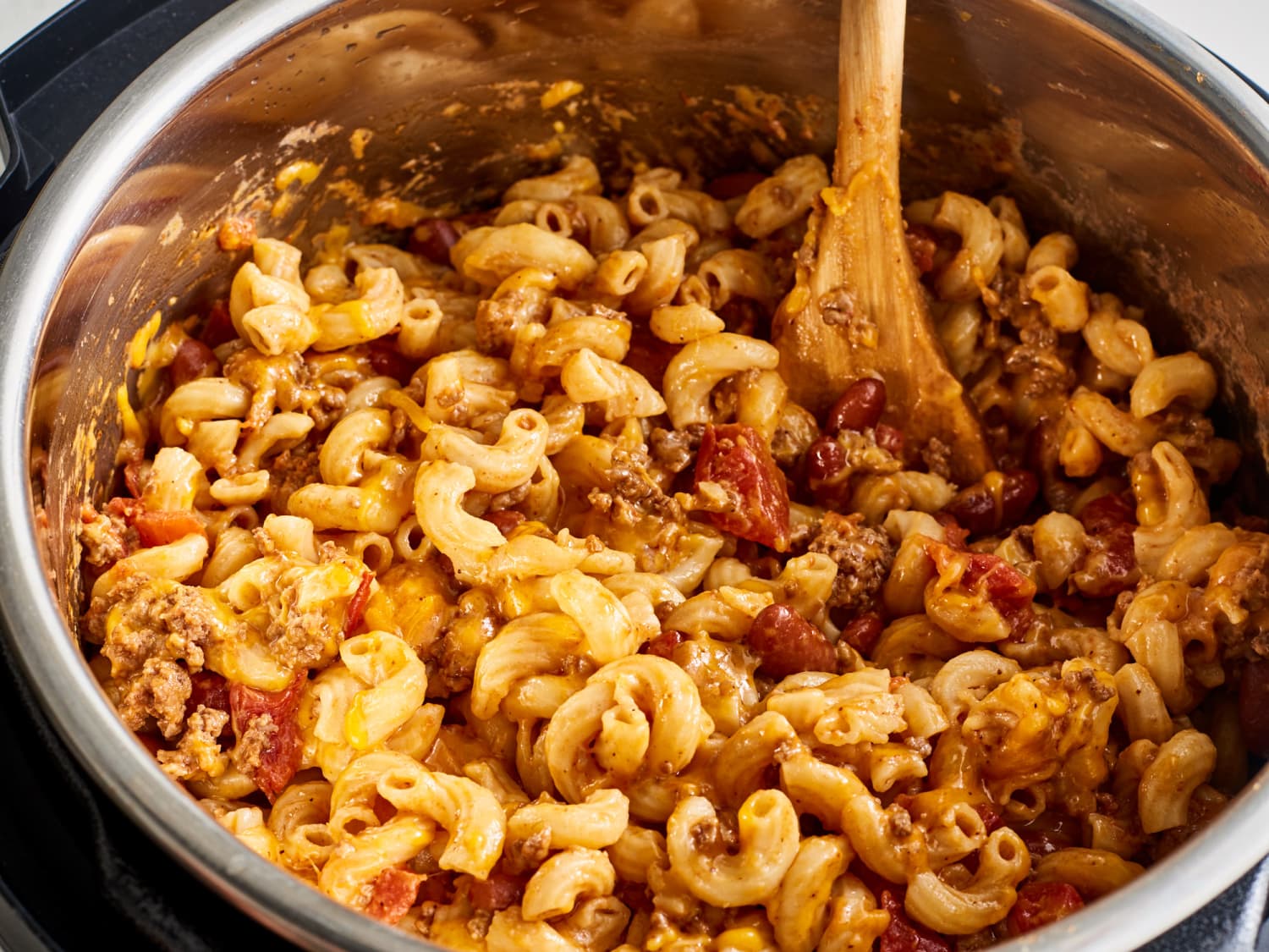Instant Pot Chili Mac and Cheese