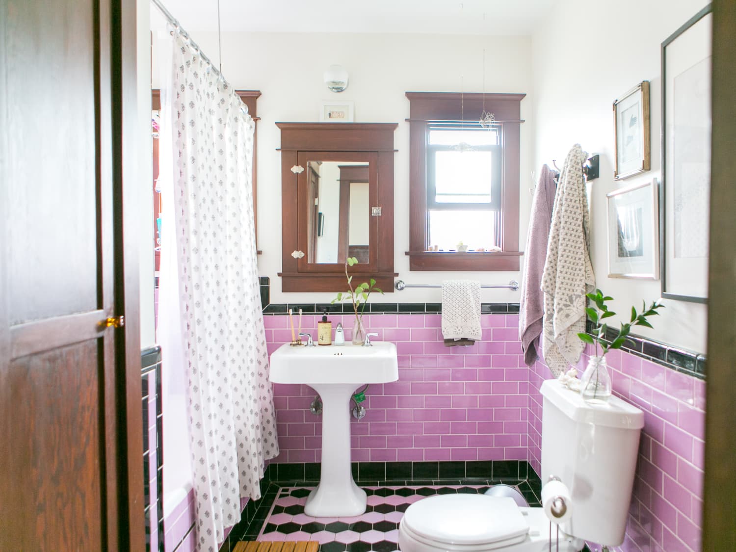 how to color bathroom tiles