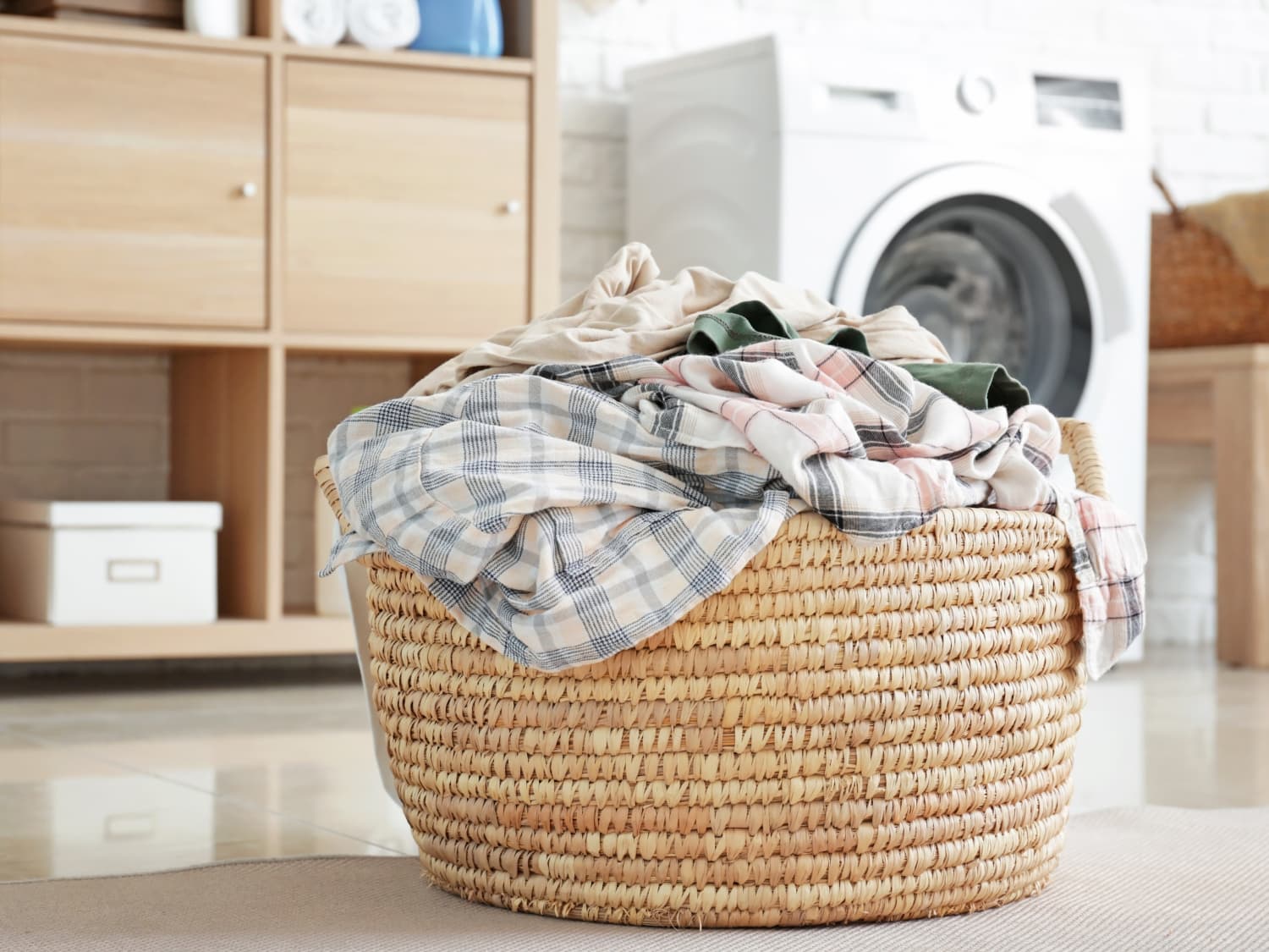 put away laundry synonym