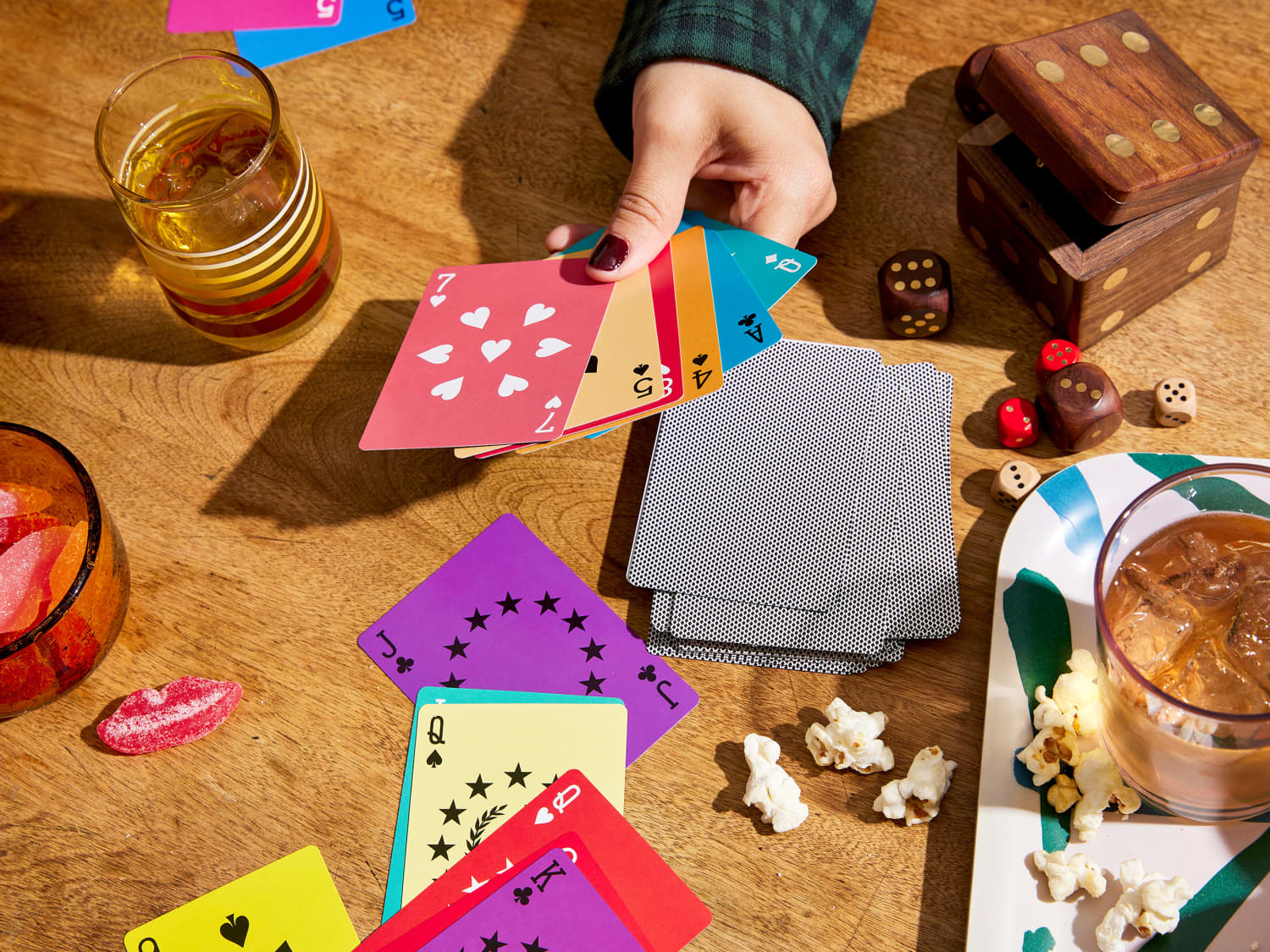 Quick and Easy Card Games to Keep Your Party Guests Engaged