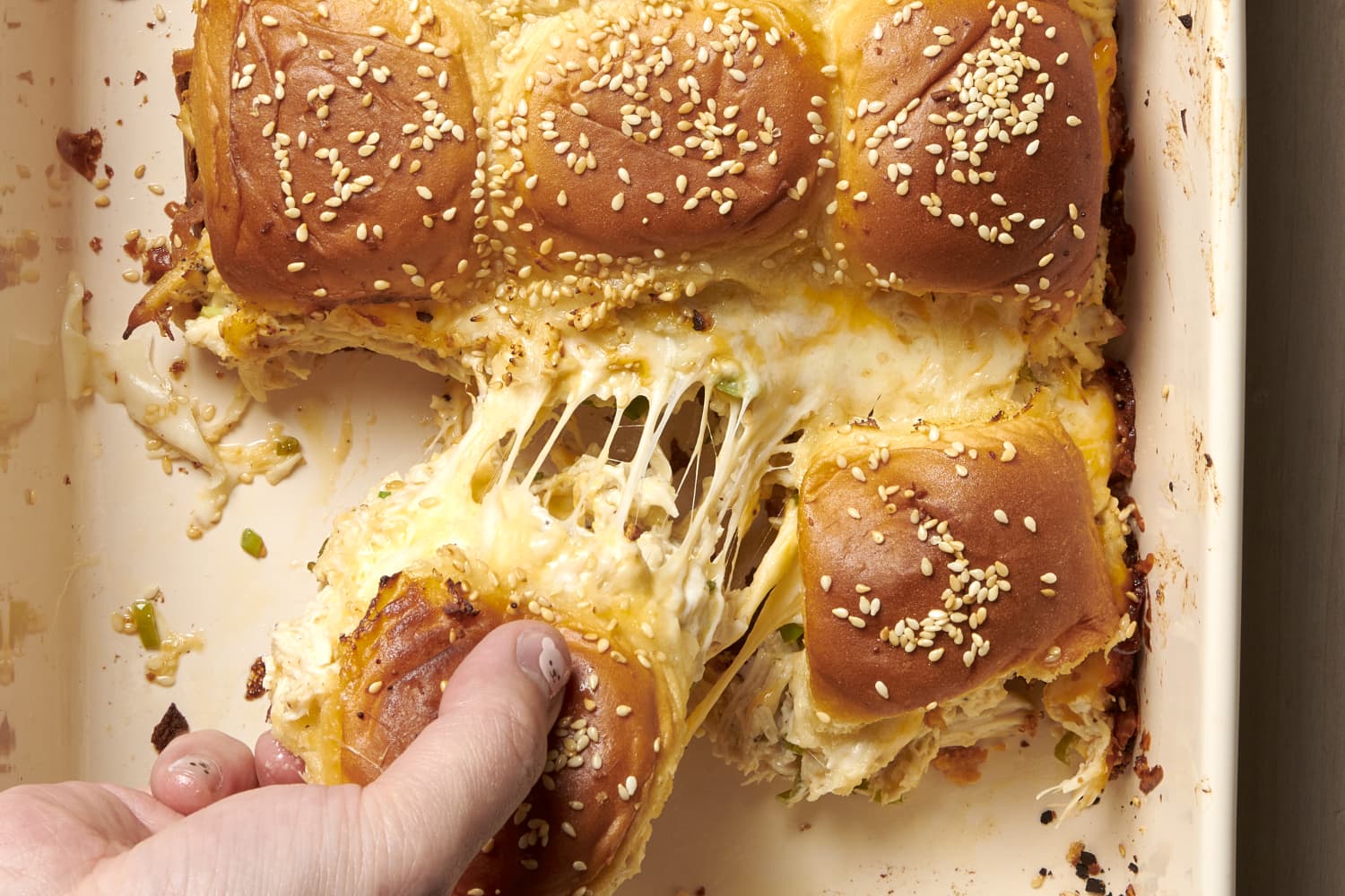 Hawaiian Roll Cheesy Chicken Sliders Are The Star Of Every Picnic Flipboard