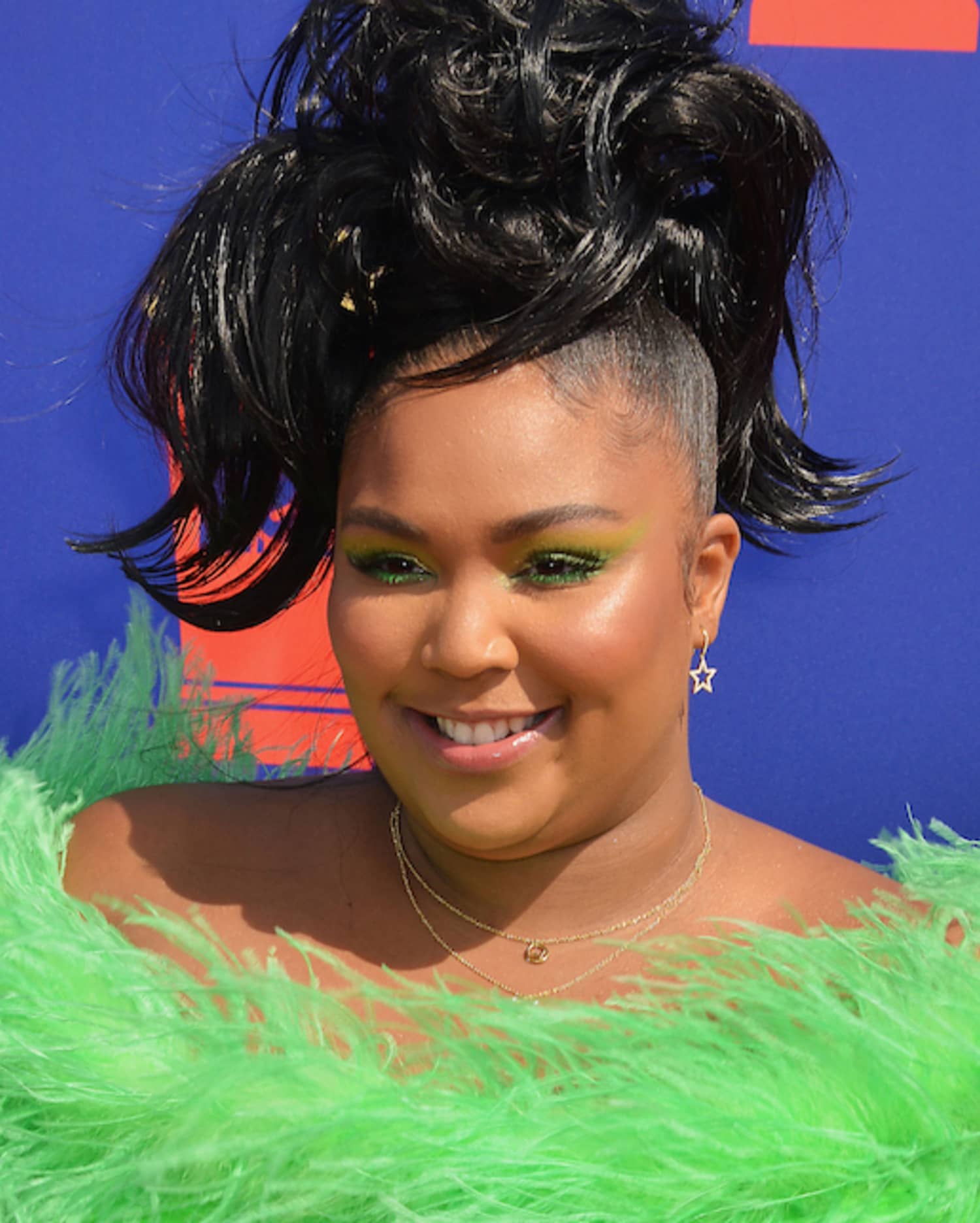 Lizzo s New Wolf Cut Comes With A Set Of Shaggy Bangs Flipboard