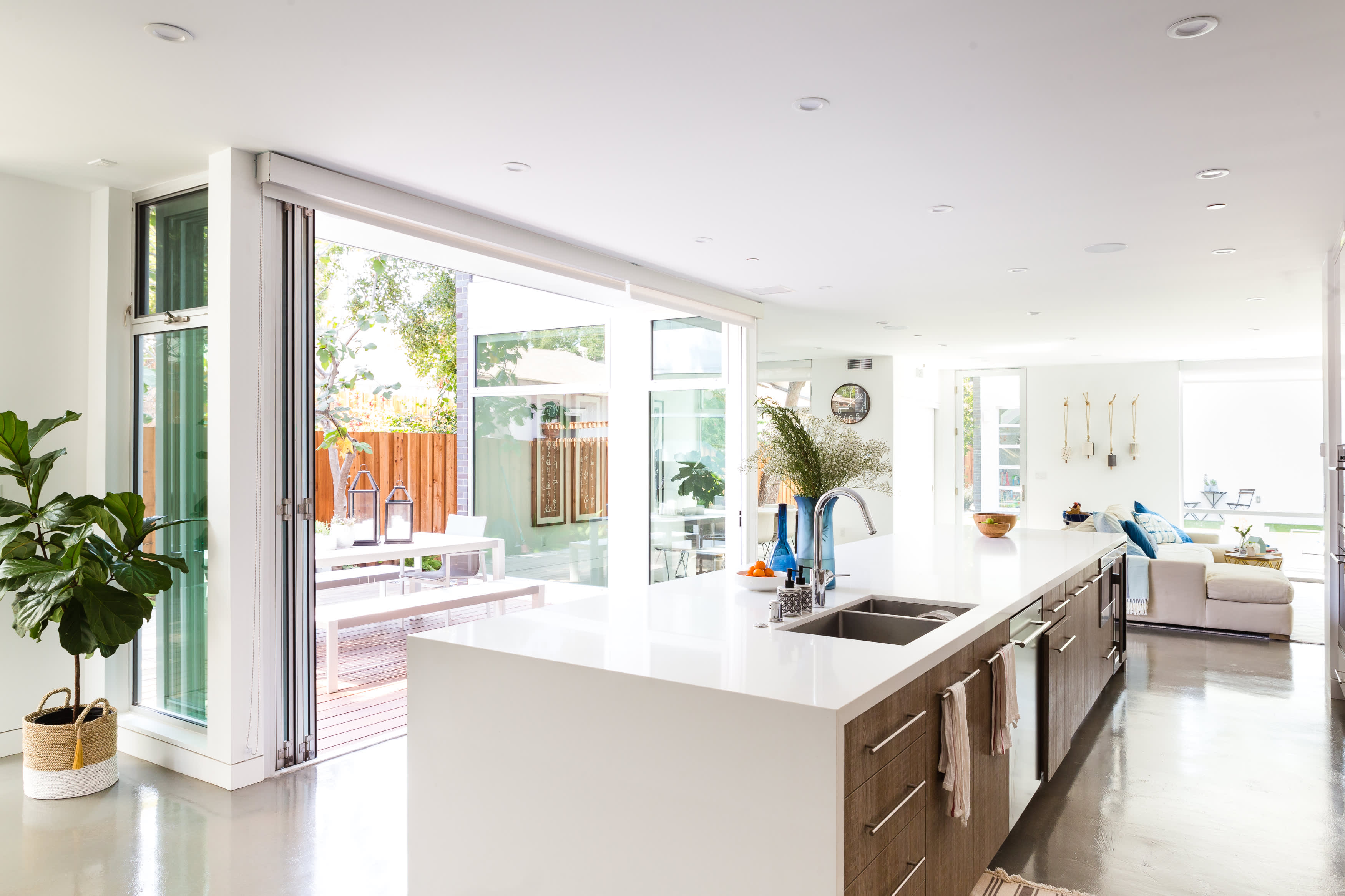 A Kinda Classic Soundtrack for a Romantic Date Night In | The Kitchn