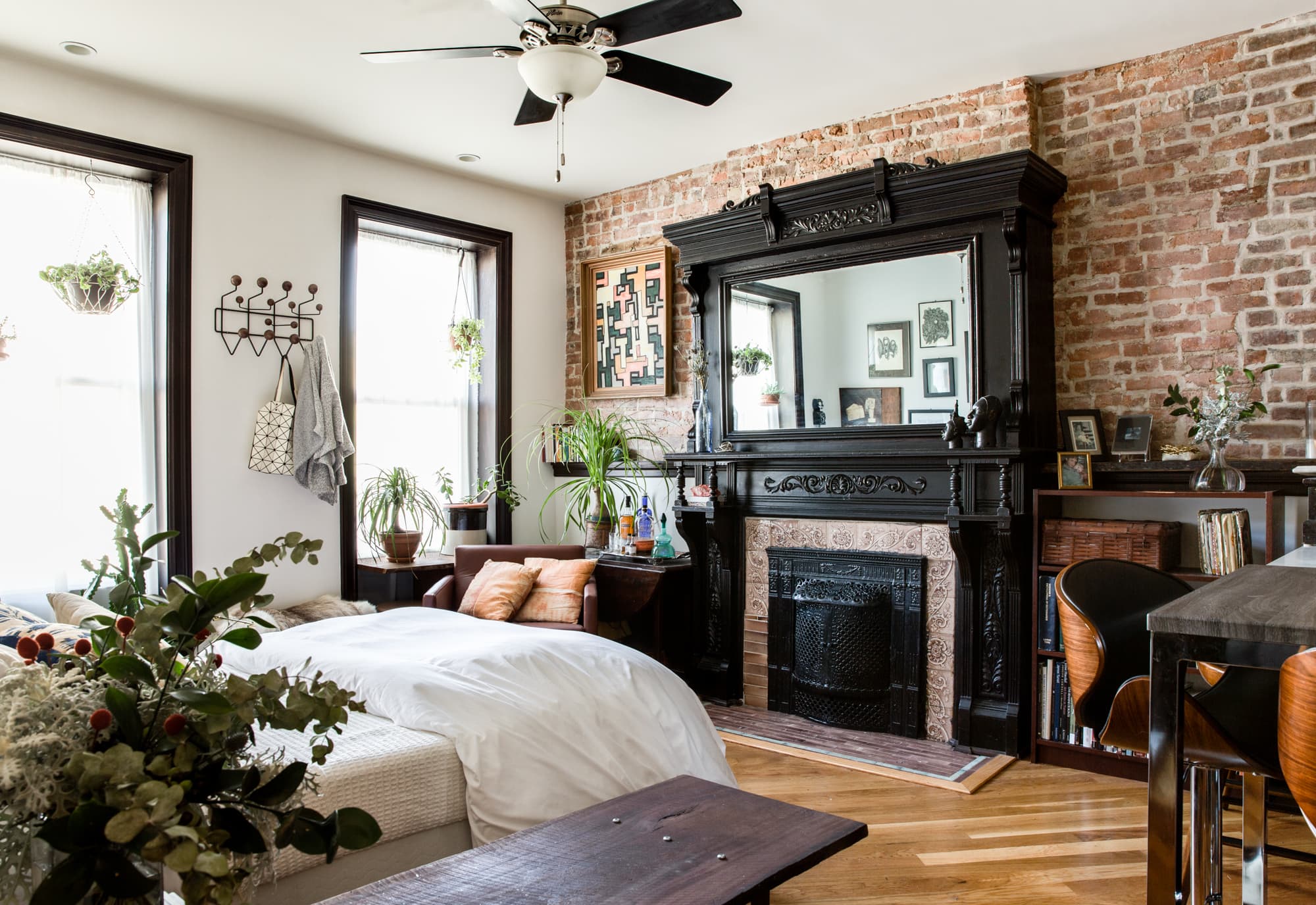 House Tour: A 280 Square Foot Brooklyn Studio Apartment | Apartment Therapy