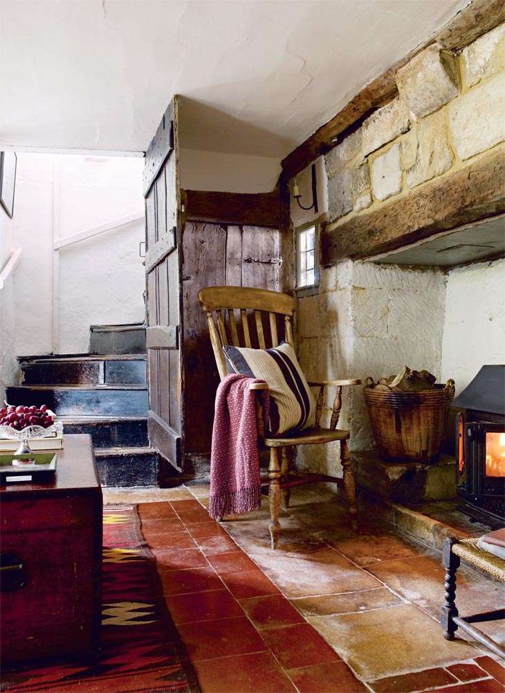 Look We Love How To Create Cozy English Cottage Style Apartment Therapy