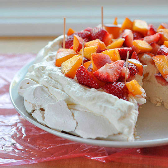 Don’t Smudge the Icing! An Easy Way to Cover Decorated Cakes and ...