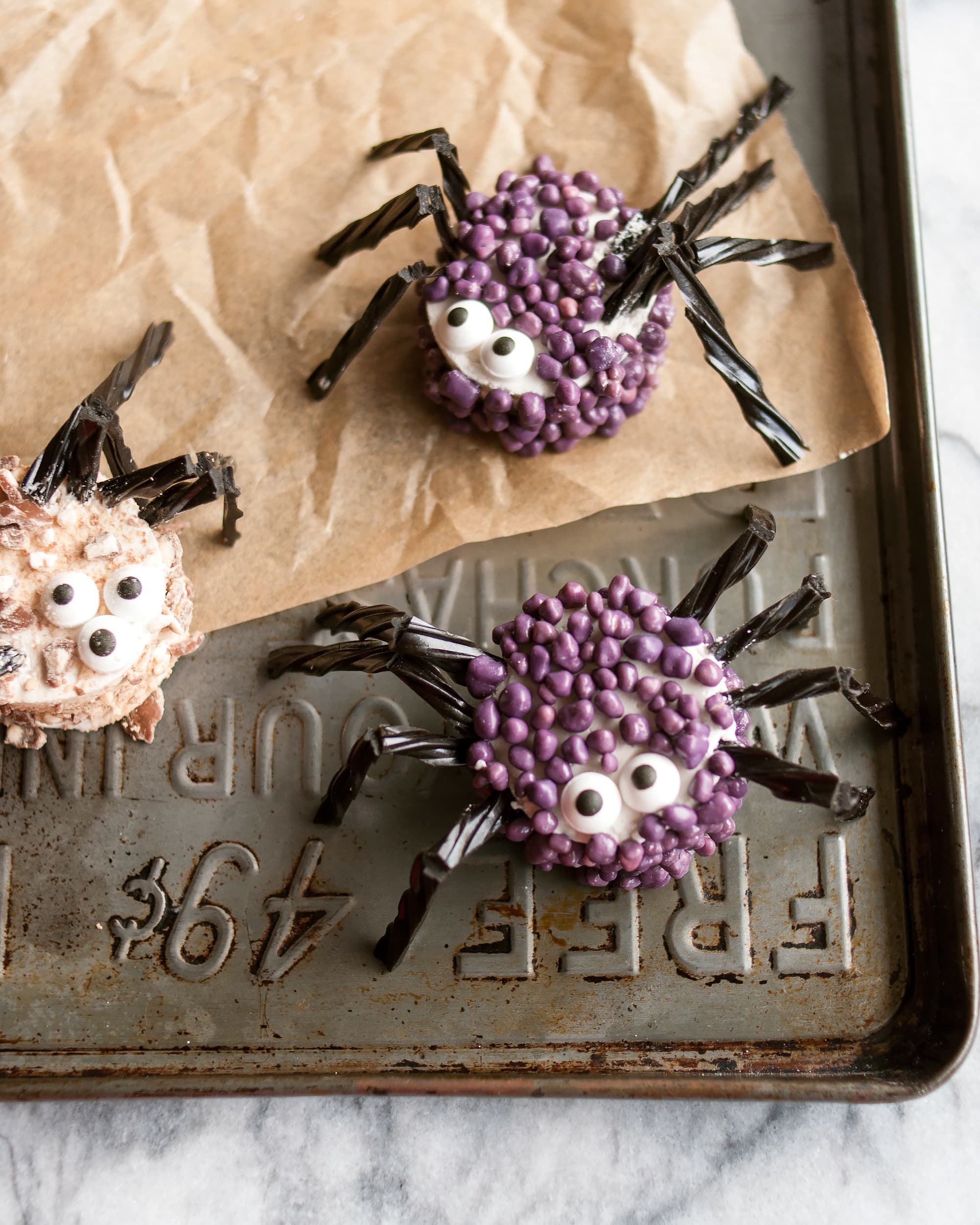 Candy-Coated Marshmallow Spiders | The Kitchn