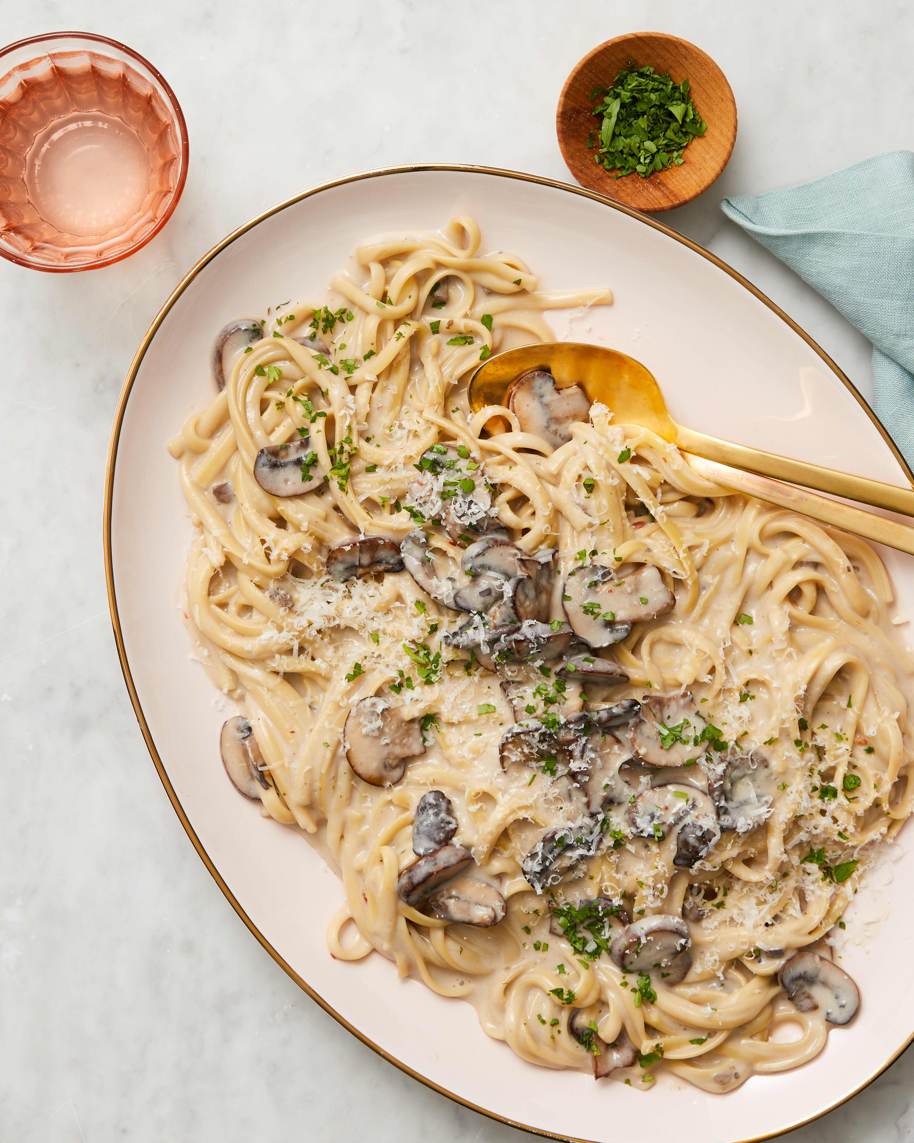 Jamie Oliver's 5-Ingredient Garlic Mushroom Pasta | The Kitchn