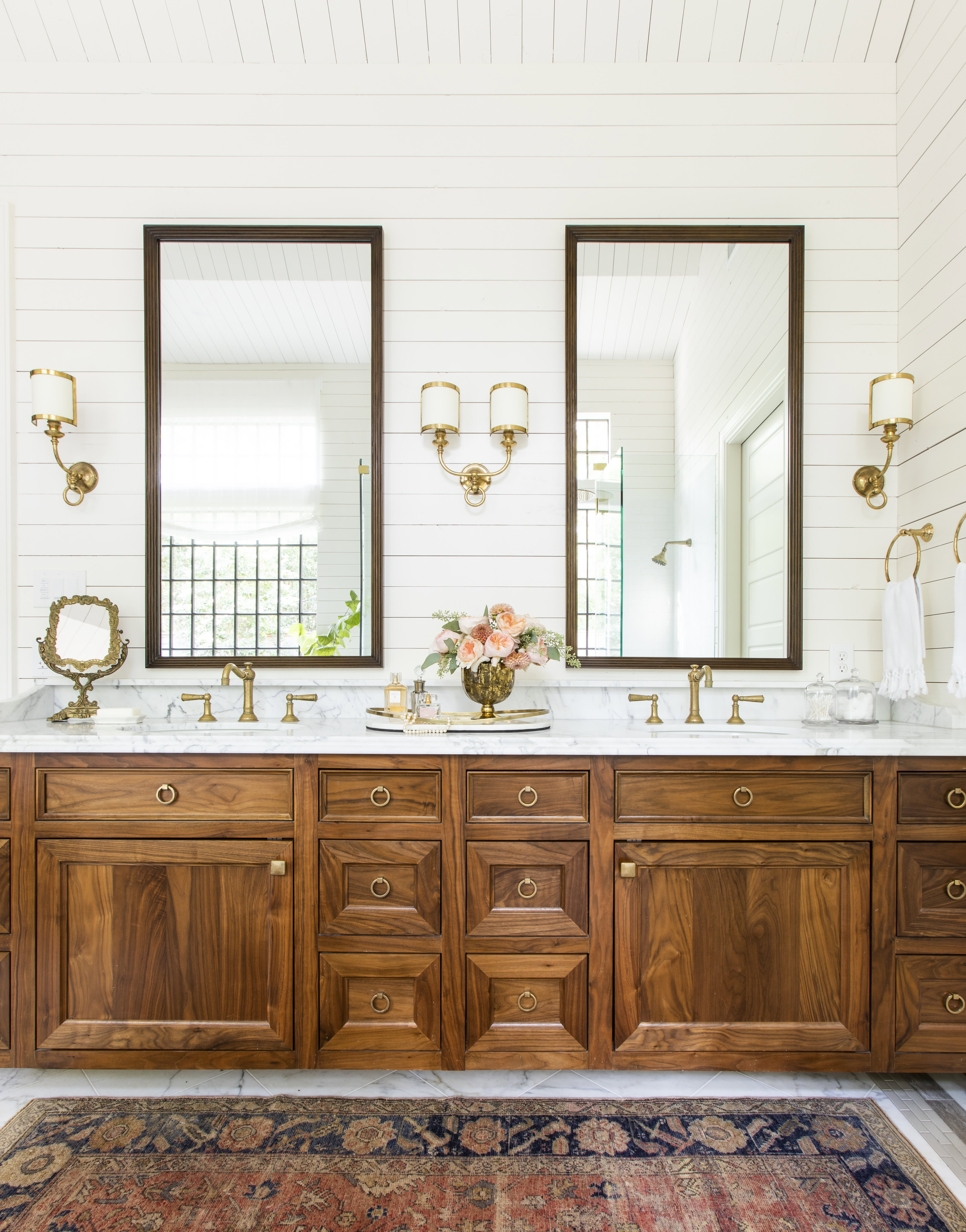 bathroom vanity hardware