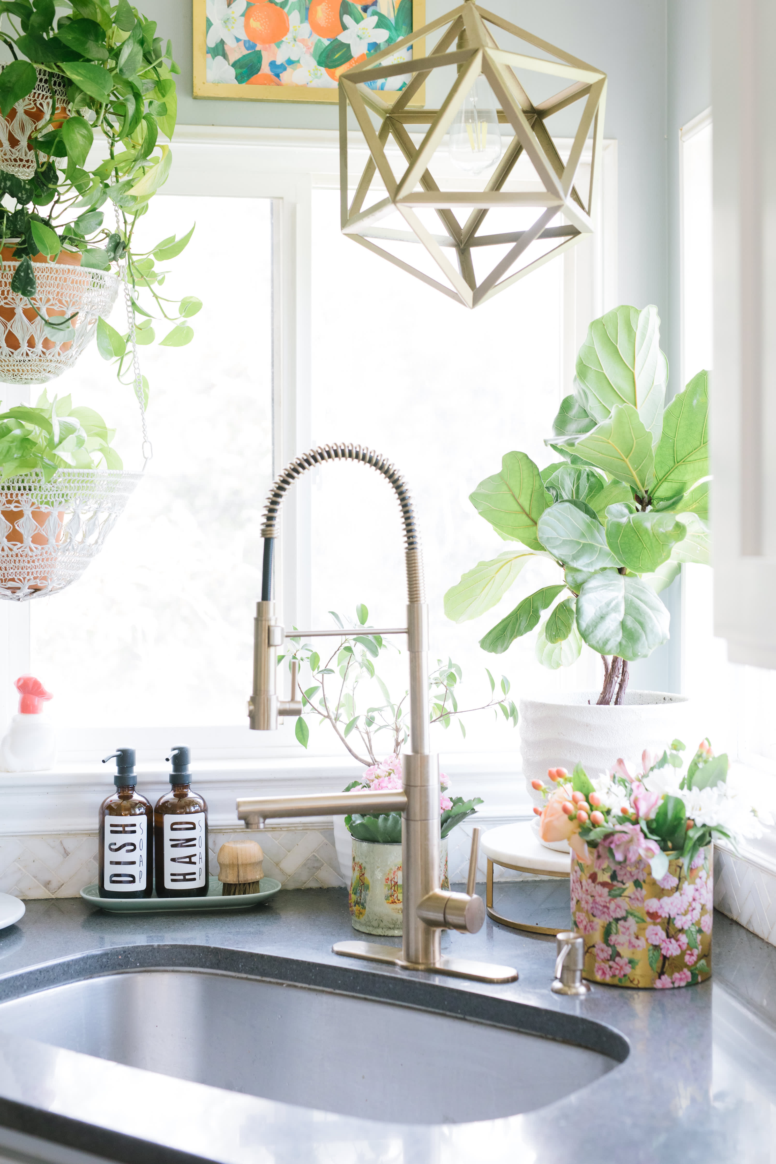 The Worst Thing You Can Do When Washing Greasy Pans, According to a ...