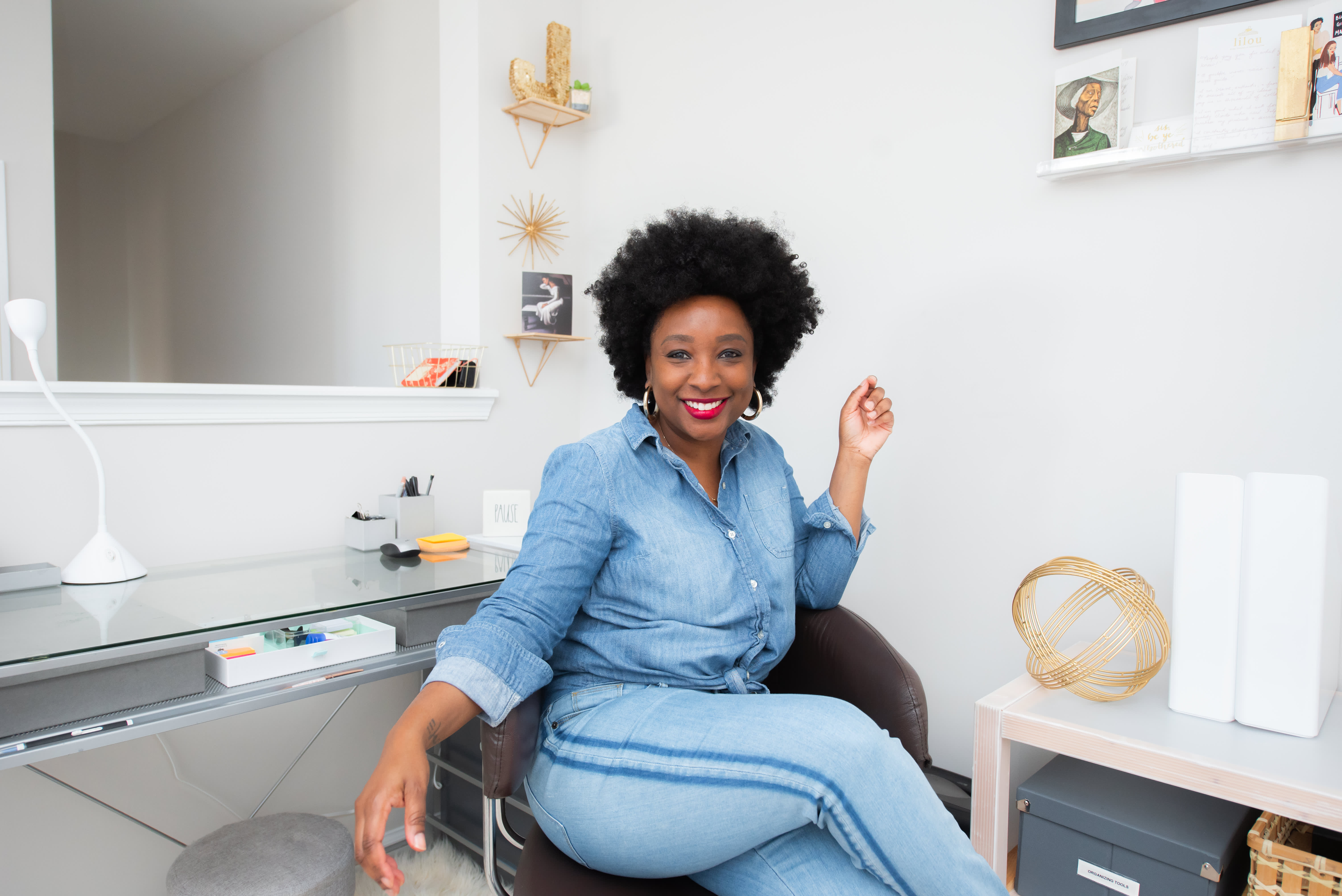 Jakia Founder of SoleOrganizer Professional Organizer Apartment Tour ...