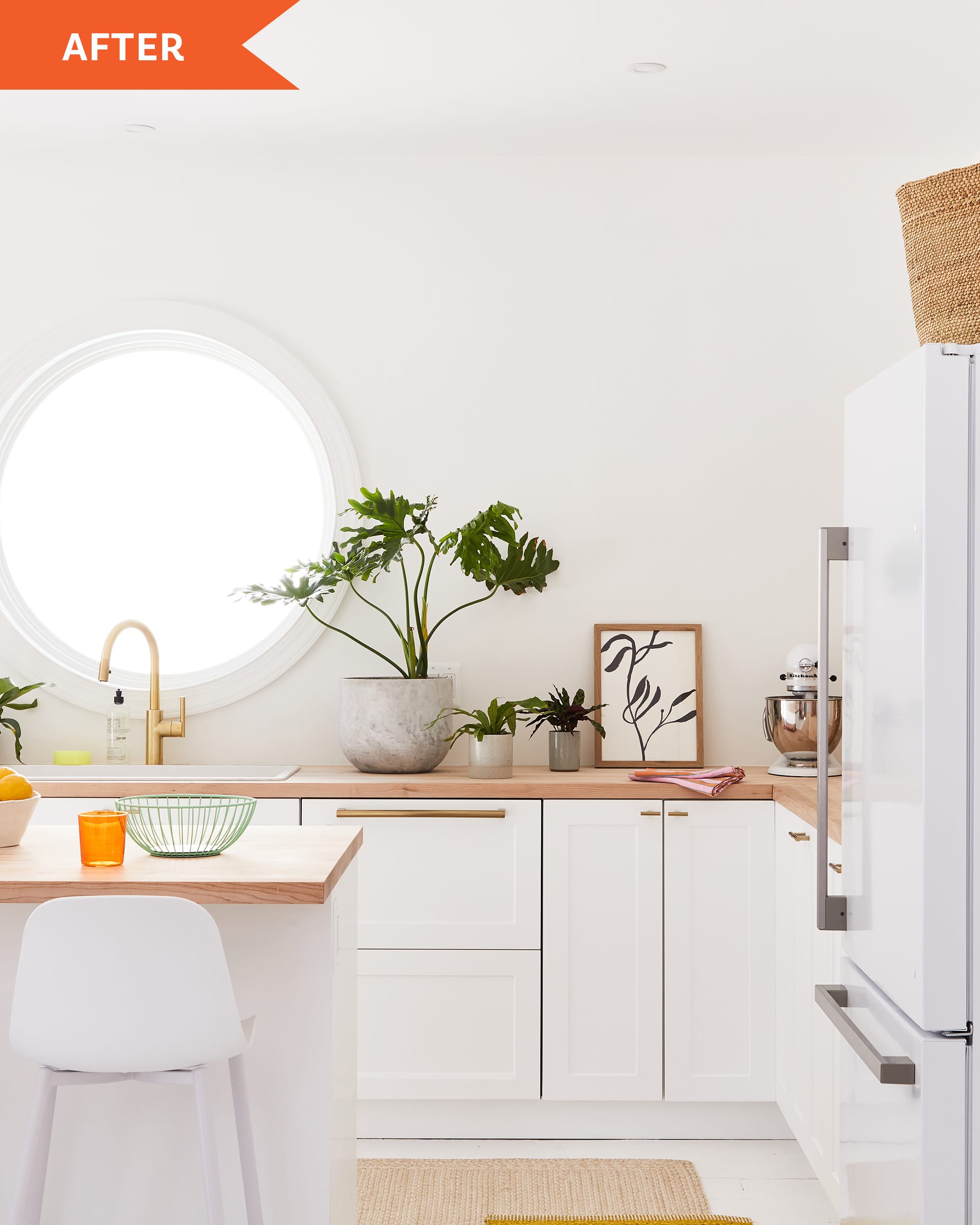 Before and After: A Small Dirty Kitchen Gets a Scandi Minimalist Glow ...