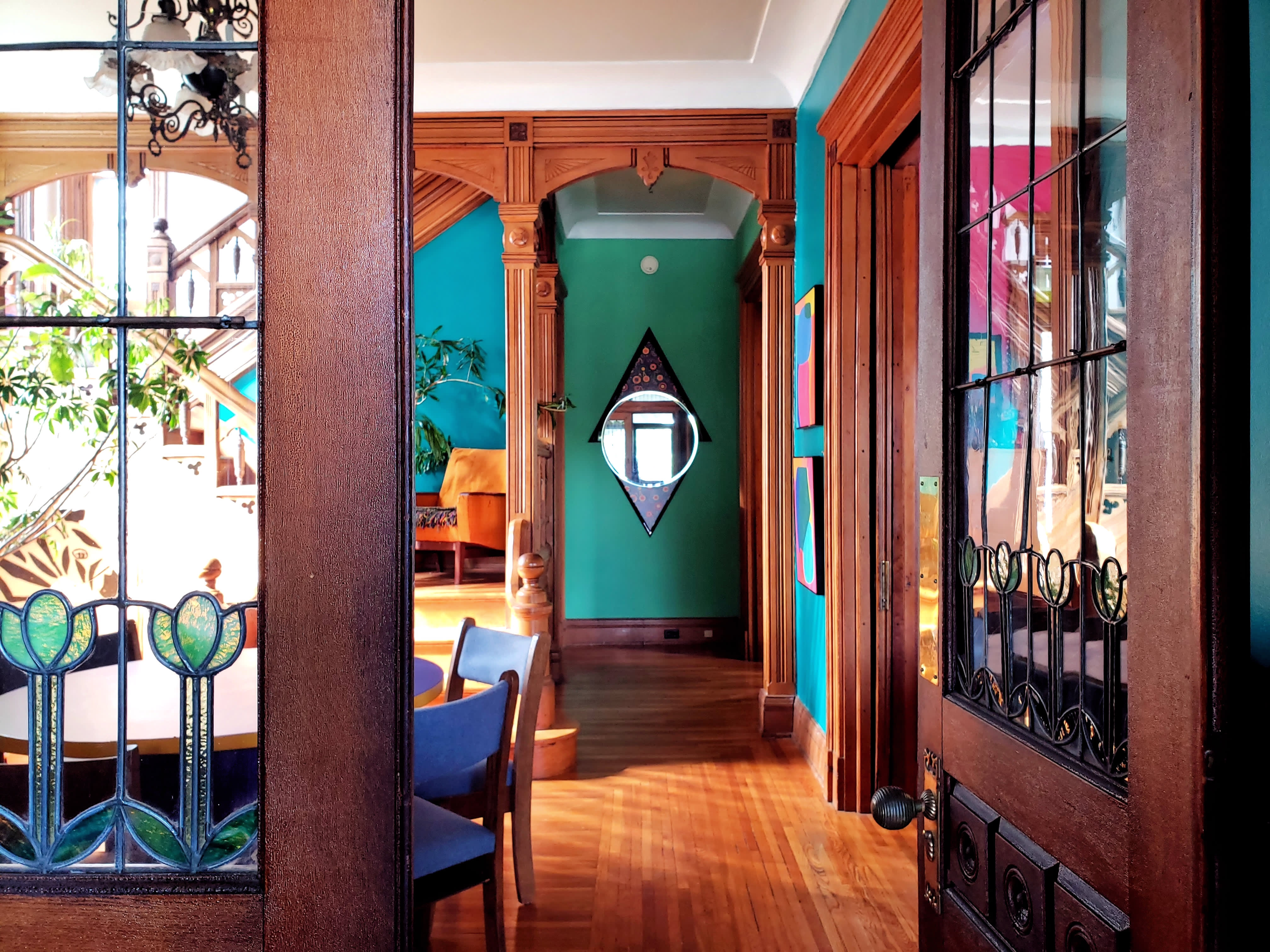 Colorful Cincinnati Apartment Tour Photos | Apartment Therapy