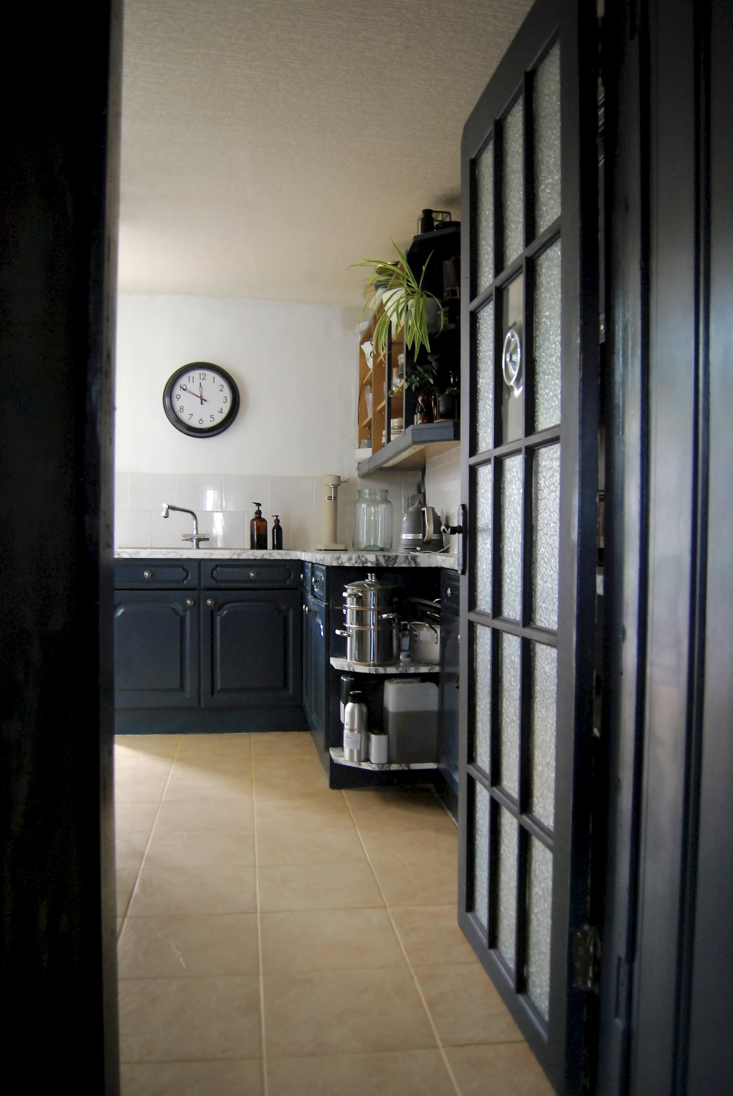 Before & After: Bold Blue Cabinets Completely Transform a Bland Kitchen ...