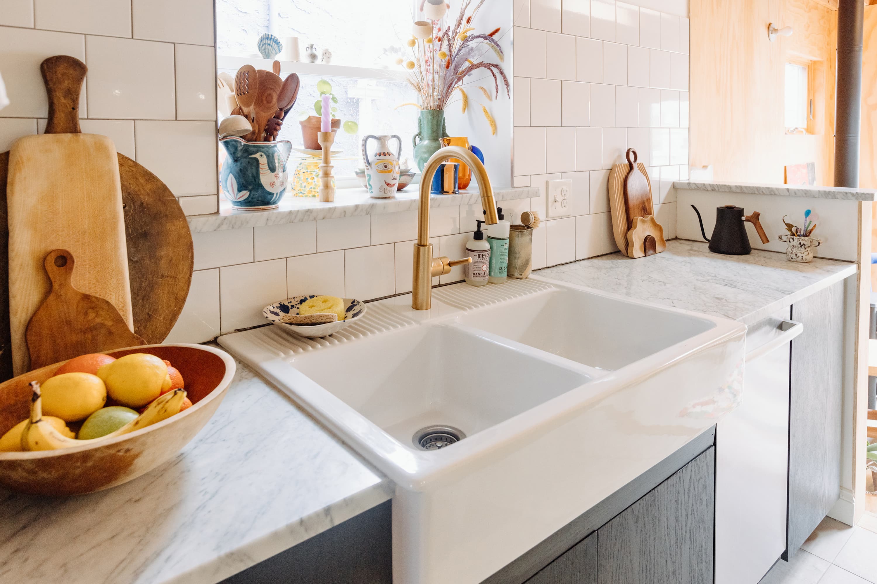 How to Unclog a Kitchen Sink, According to Master Plumbers (Step-by ...