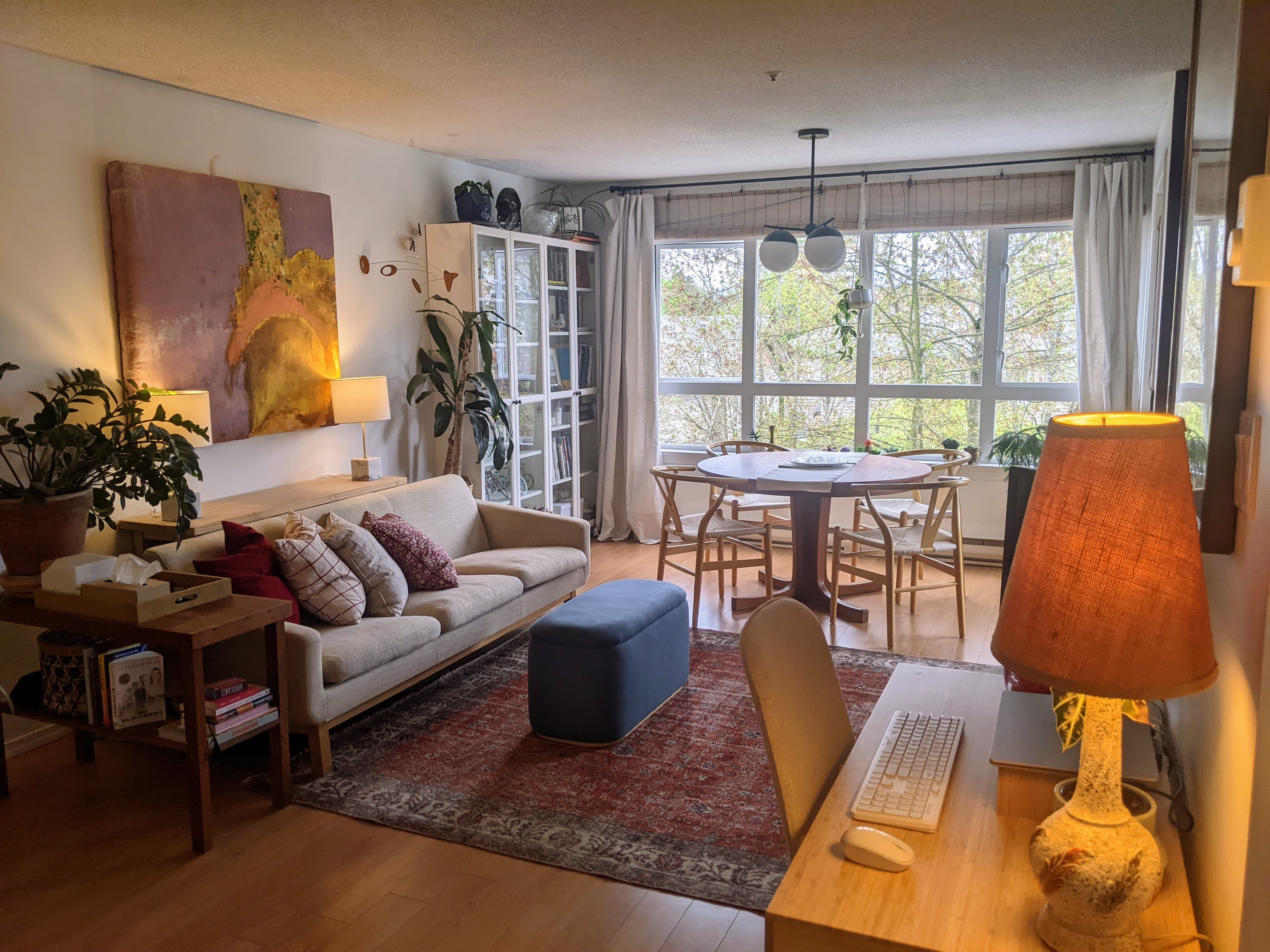 See Ali's 720-Square-Foot Apartment in Canada from the Small/Cool ...