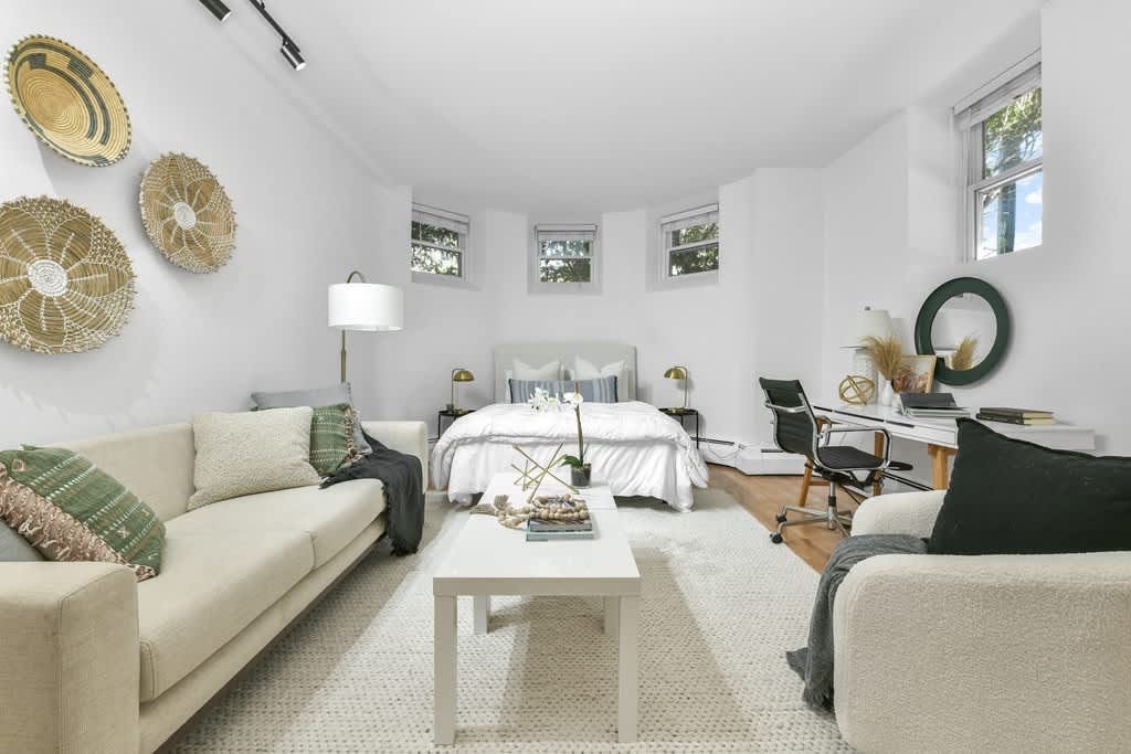 450 Sq Ft Room