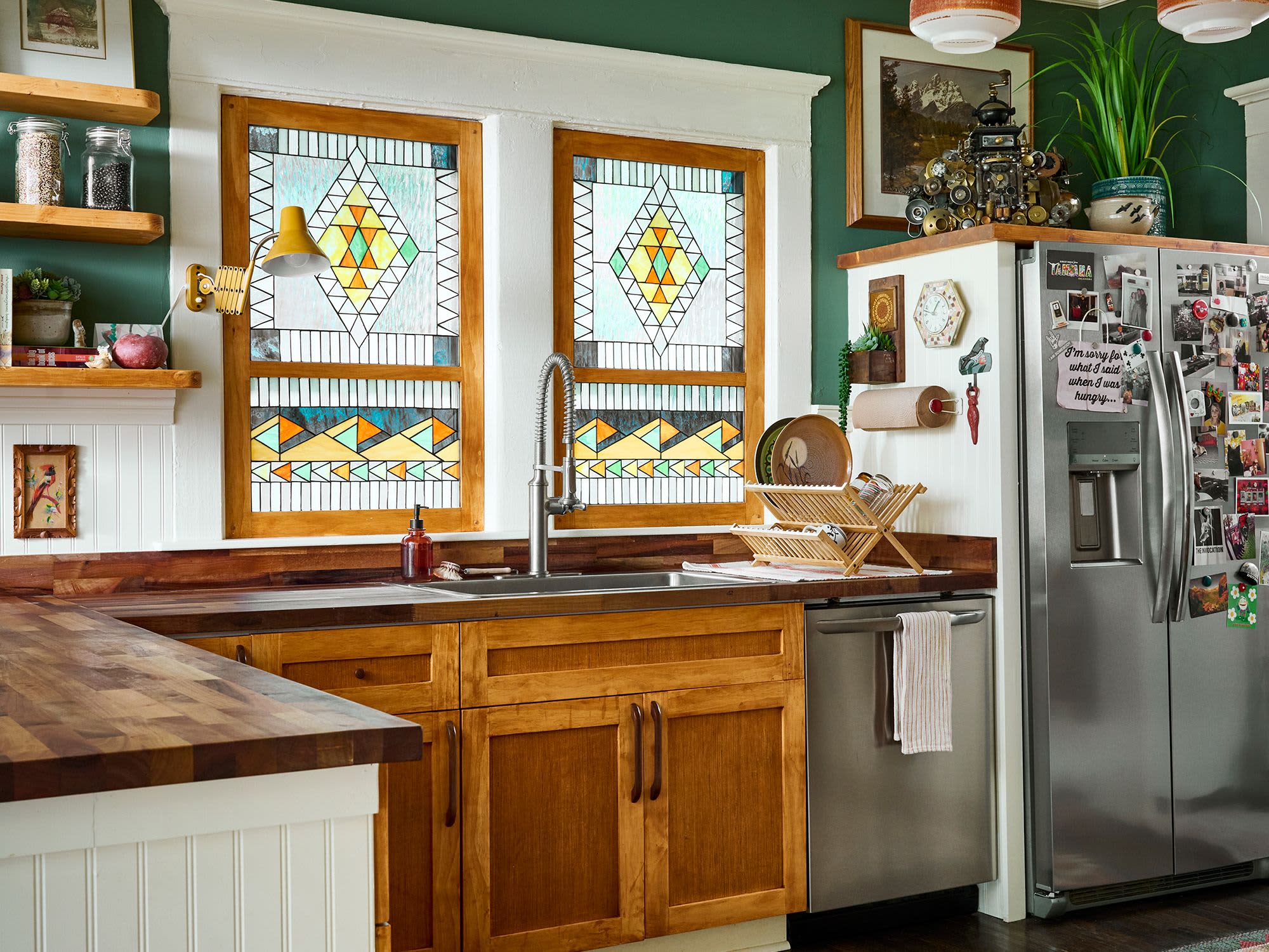 This Is Designers’ Favorite Kitchen Lighting Trend of 2024 | The Kitchn