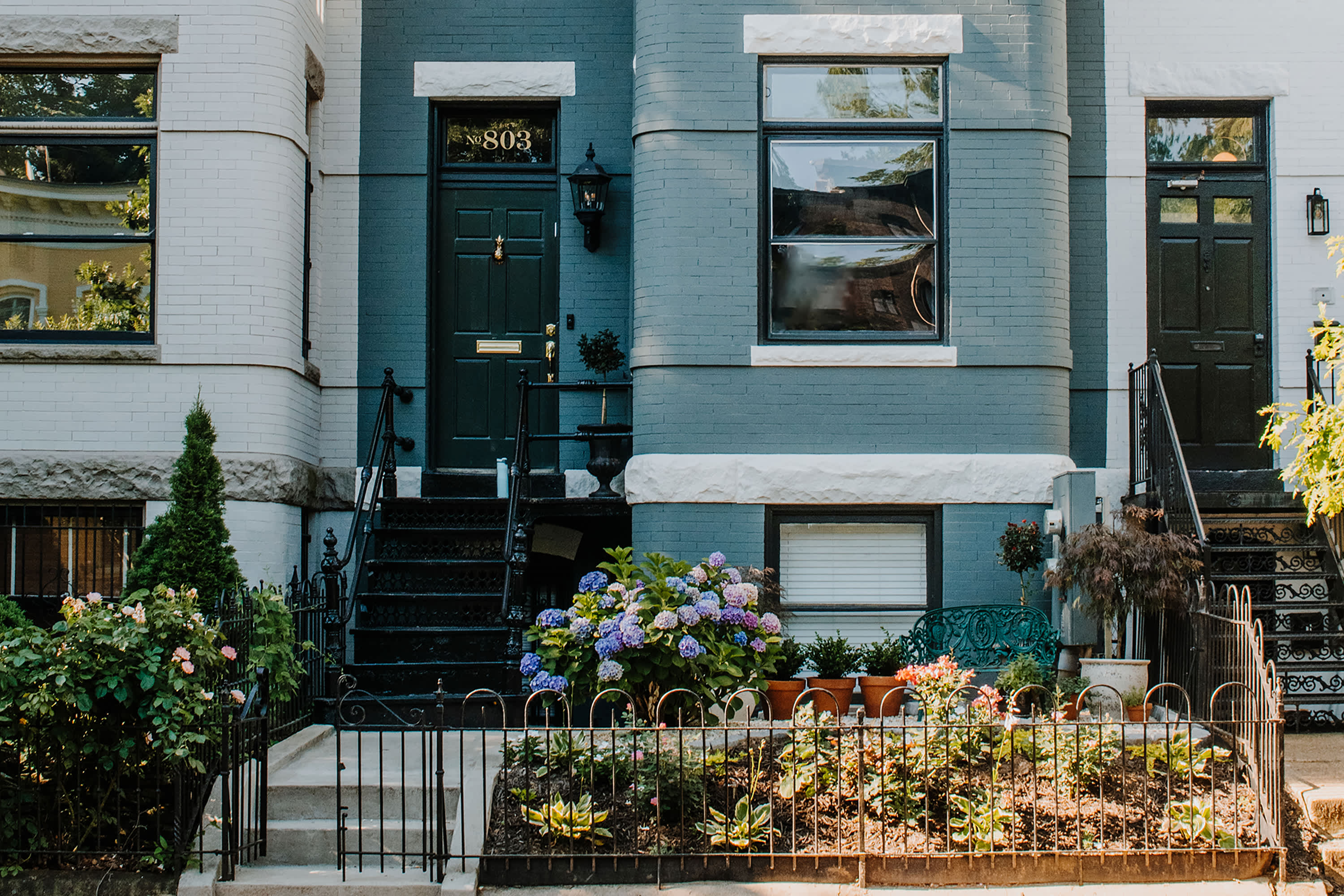 Victorian Row Houses Tour A Renovated Early 1900s Victorian Row House